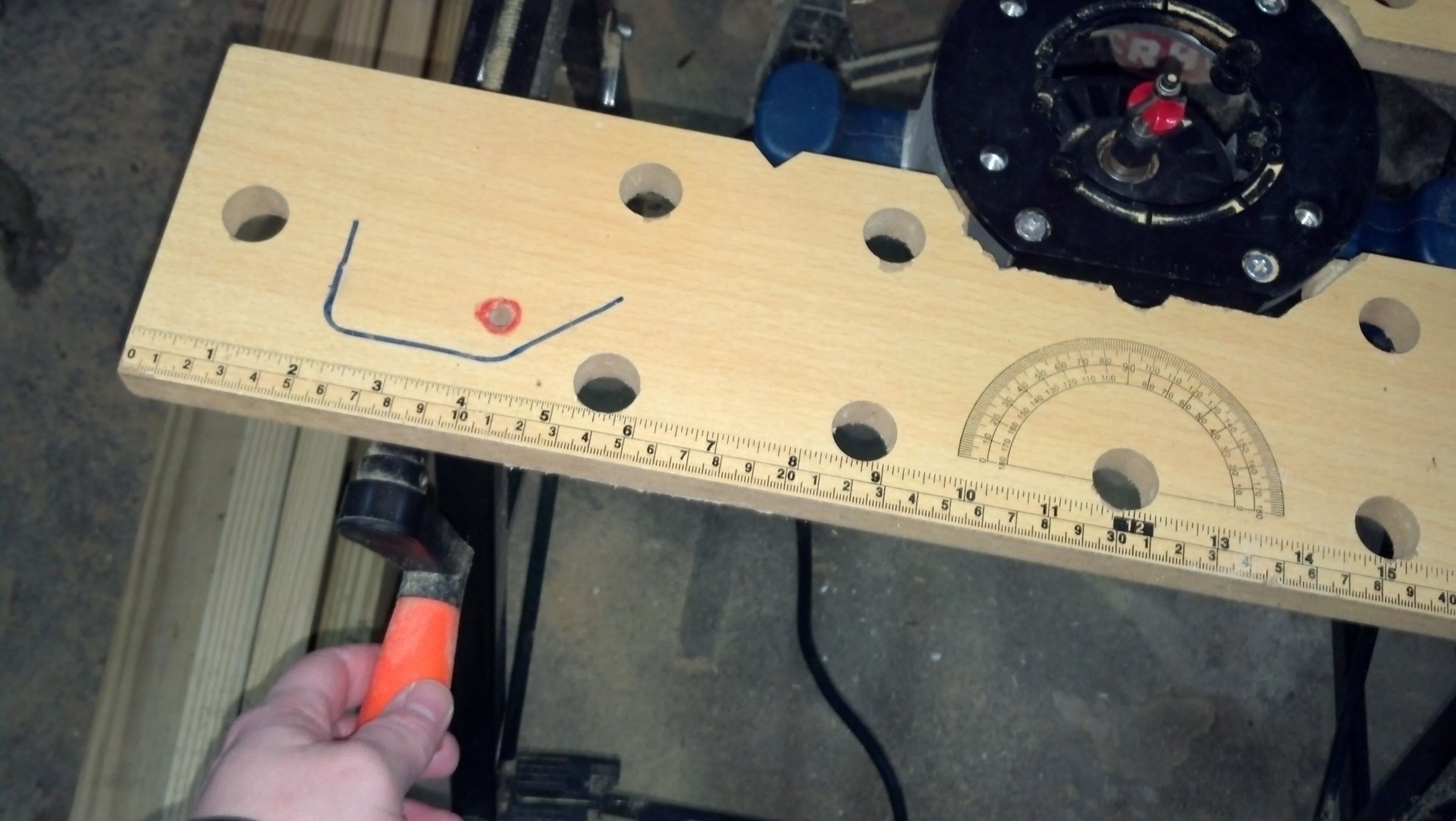 Multi-Tool Stand : 3 Steps (with Pictures) - Instructables