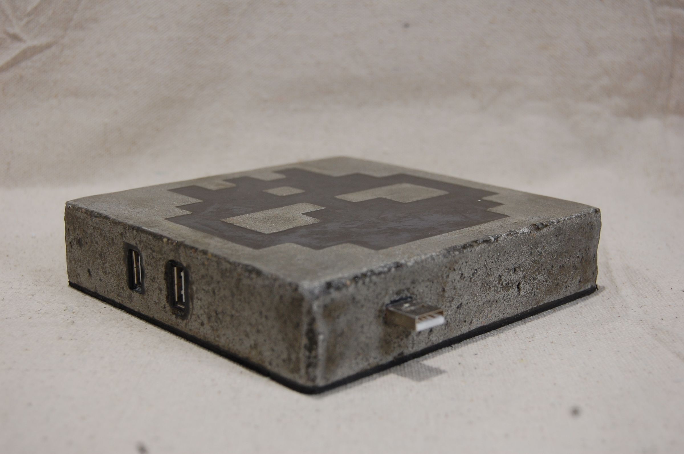 The 8-Bit Skull Concrete USB Hub : 11 Steps (with Pictures) - Instructables