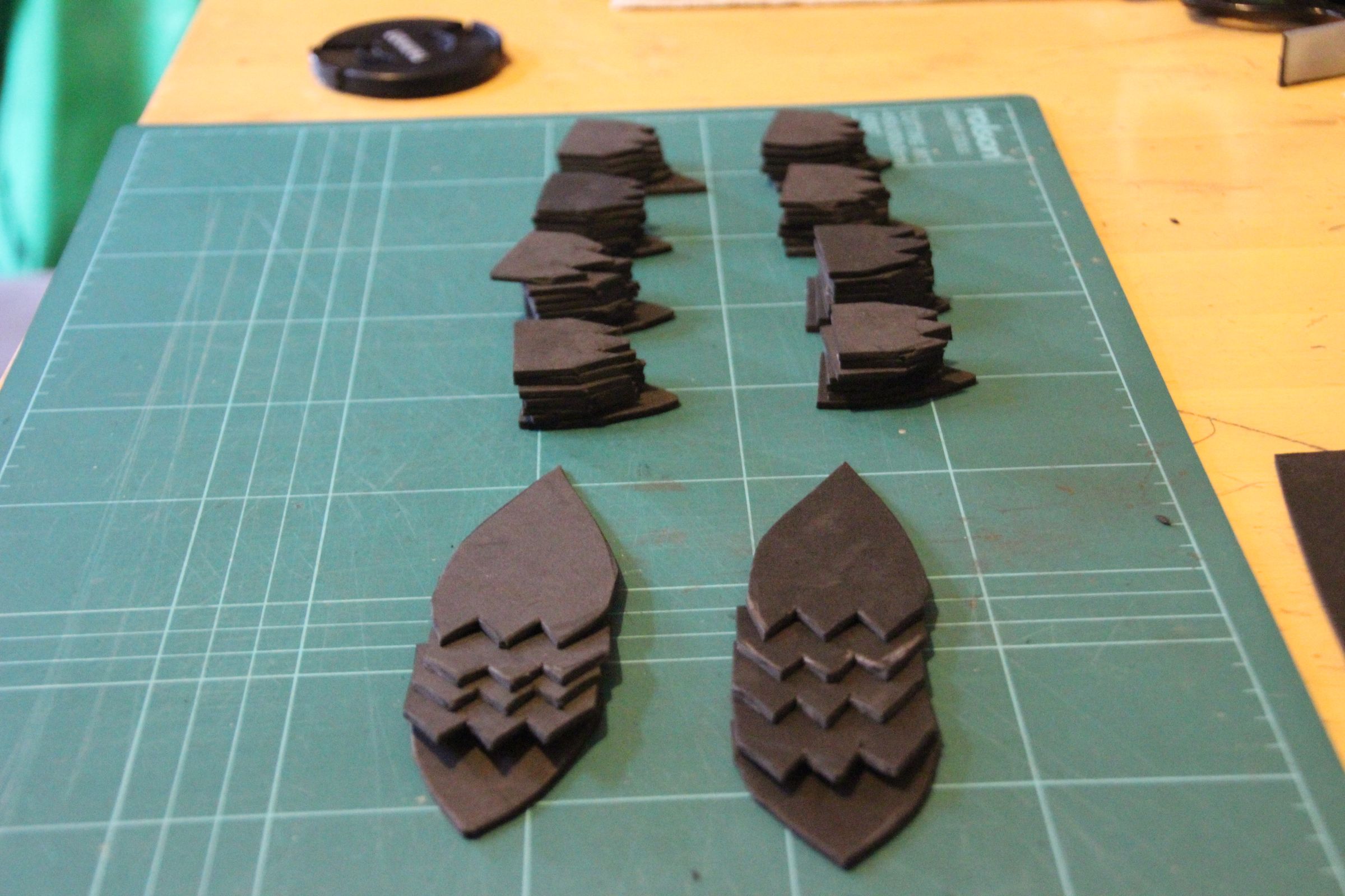 Ring Wraith Gauntlets : 9 Steps (with Pictures) - Instructables