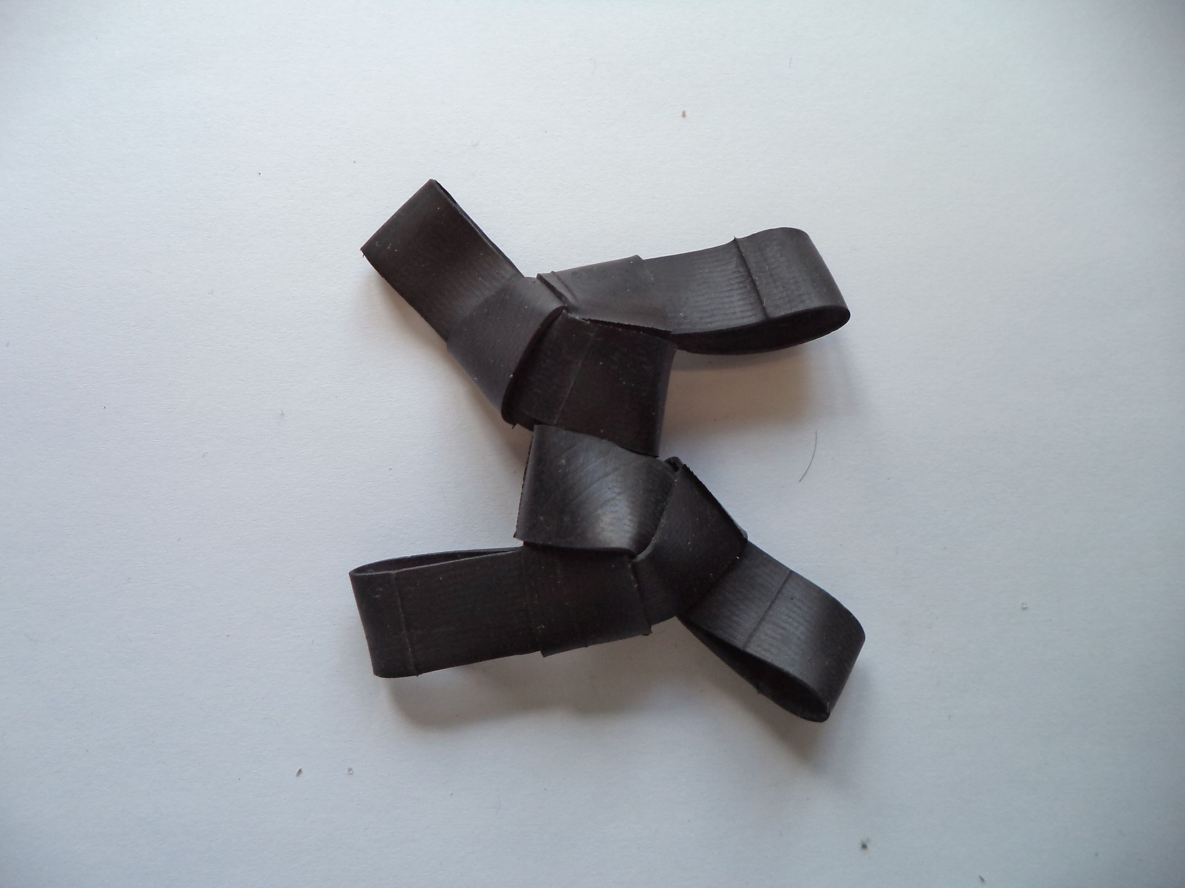 Backpack Cargo Net From Inner Tubes : 26 Steps (with Pictures ...