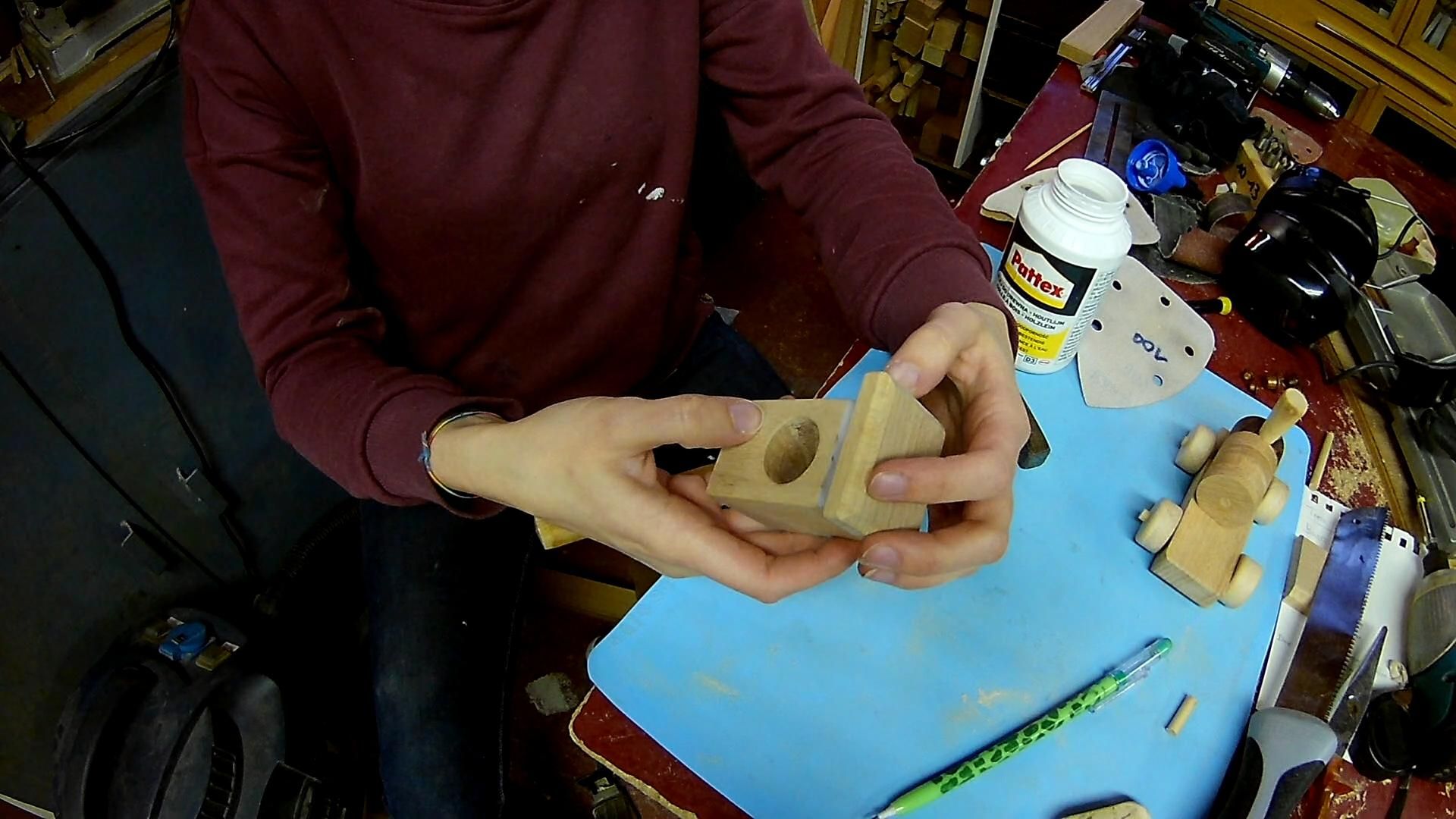 Wooden Toy Train Locomotive : 4 Steps (with Pictures) - Instructables