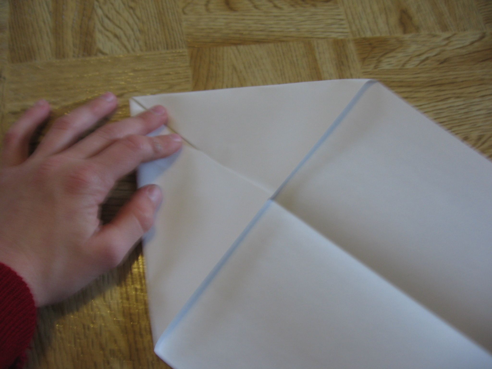 Classic Paper Airplane : 6 Steps - Instructables