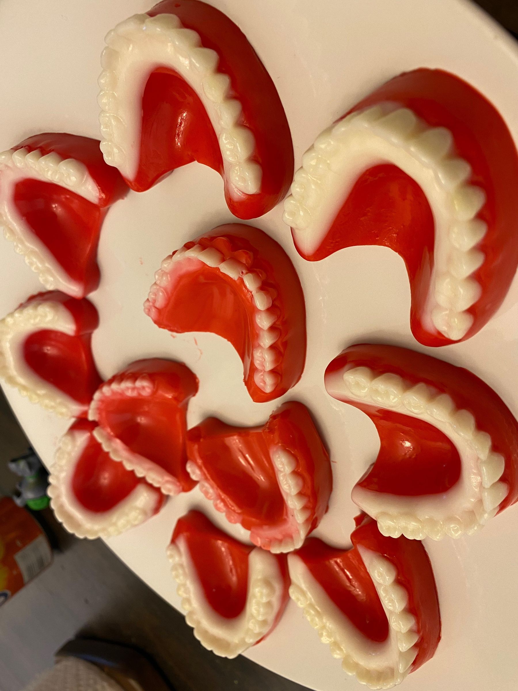 In-Dentured Jello : 5 Steps (with Pictures) - Instructables