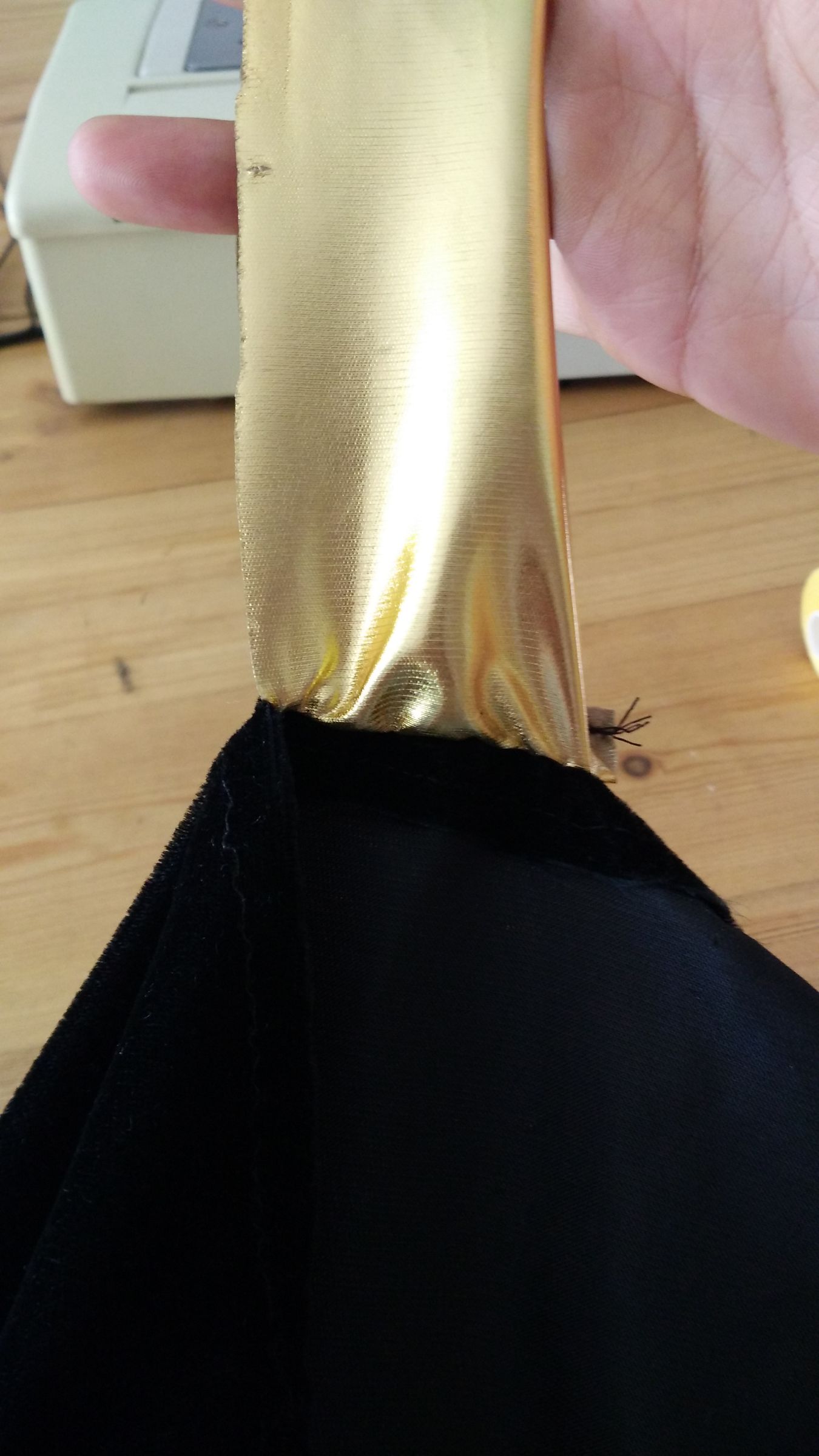 Storm From Xmen Cape : 11 Steps (with Pictures) - Instructables