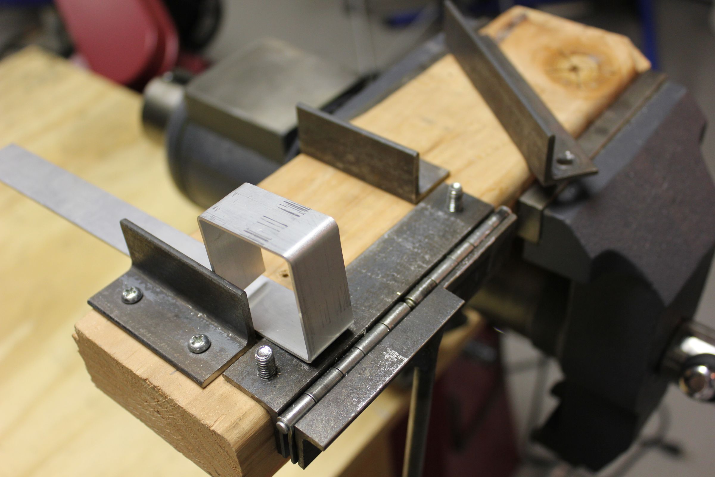 Homemade Mini Bend Brake : 7 Steps (with Pictures) - Instructables