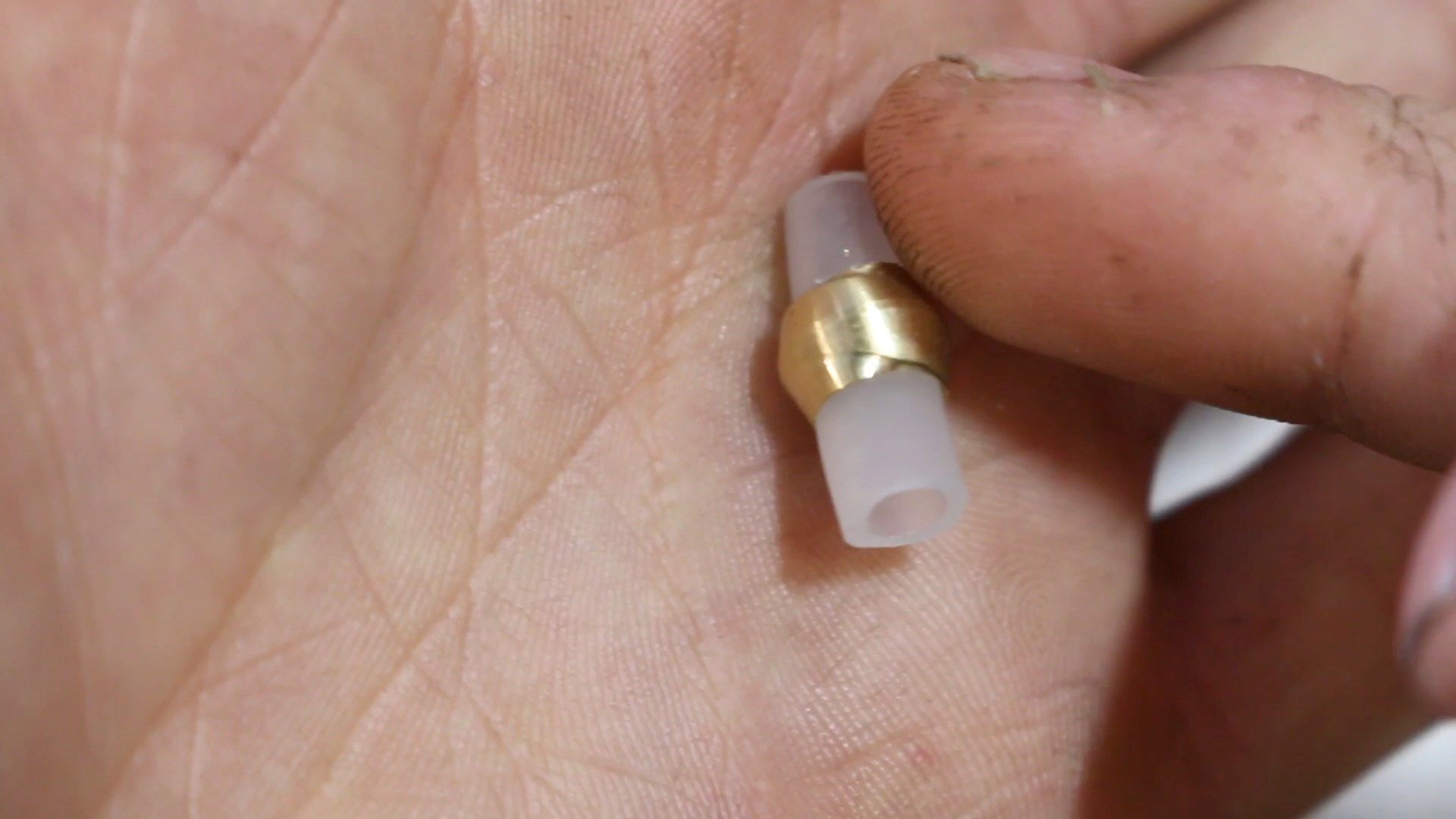 How to Connect a Water Line to Your Refrigerator : 7 Steps (with ...