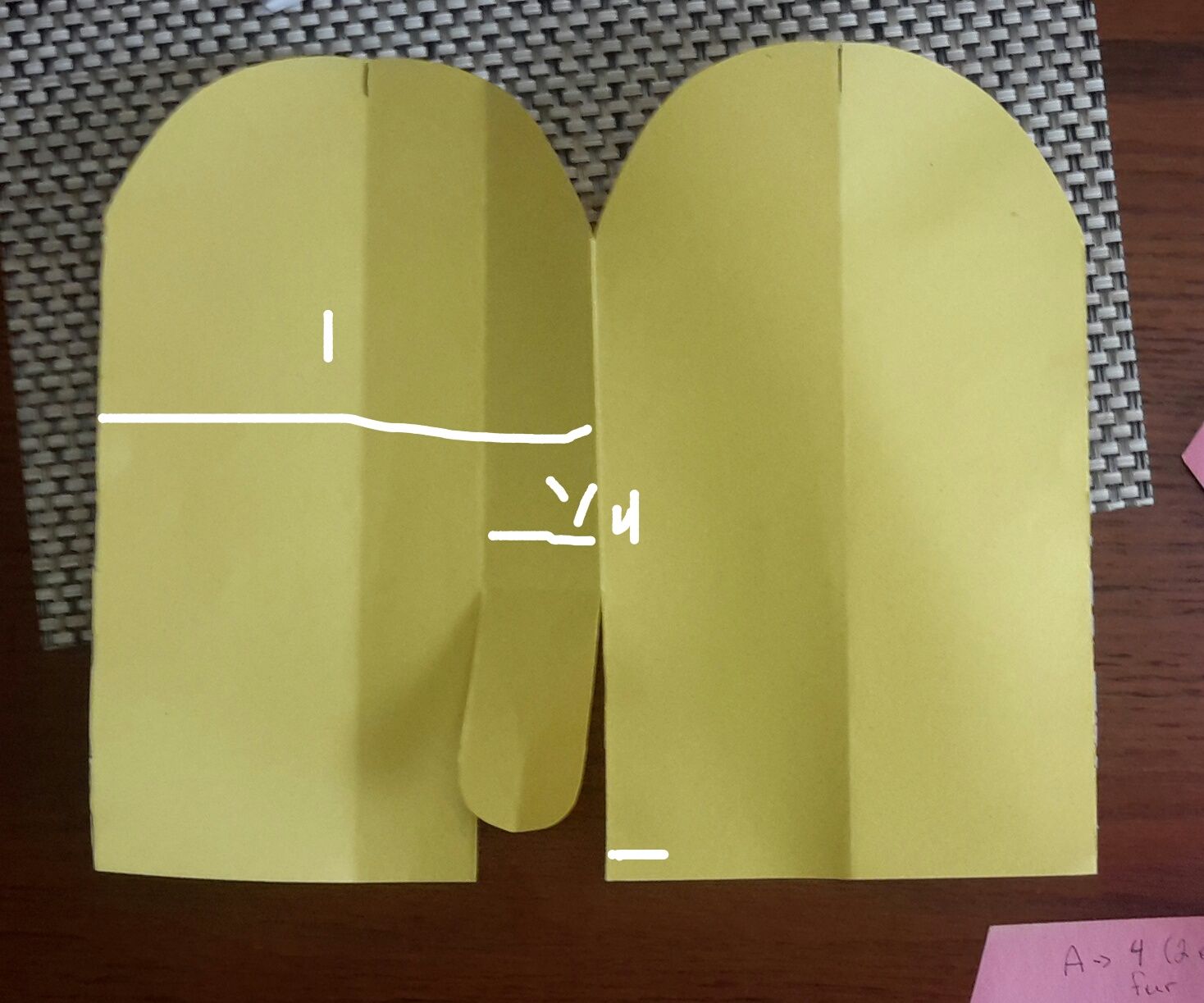 Woodland Cree Gauntlet Mitts : 8 Steps (with Pictures) - Instructables