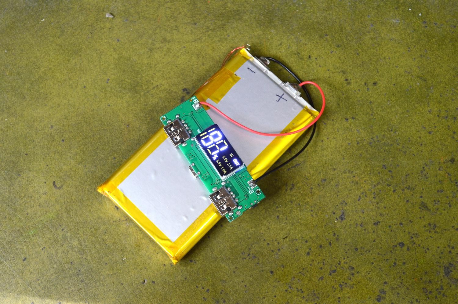 Re-purpose Broken Power Banks : 8 Steps (with Pictures) - Instructables