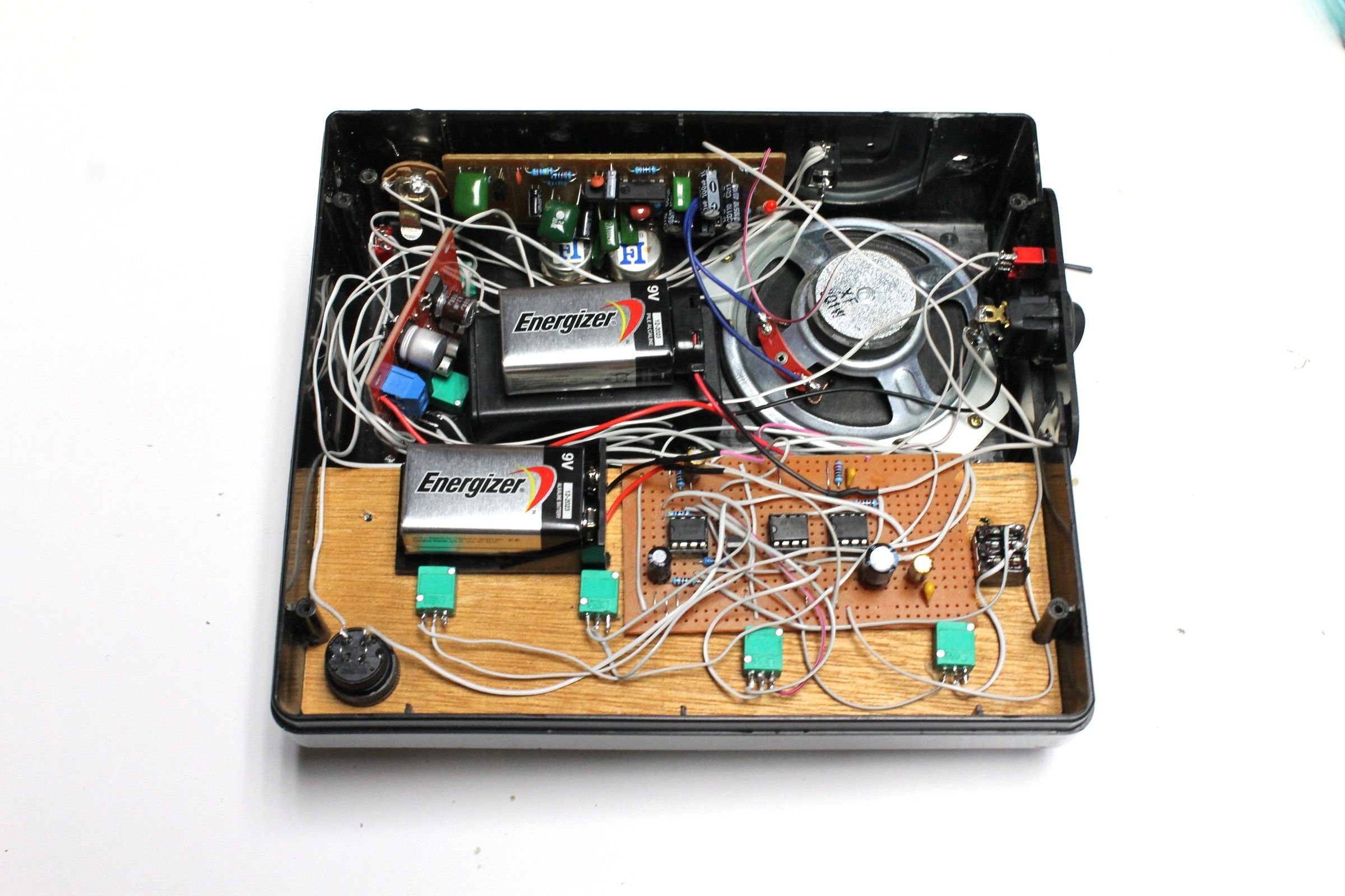 Dub Siren Synth - 555 Timers : 14 Steps (with Pictures) - Instructables