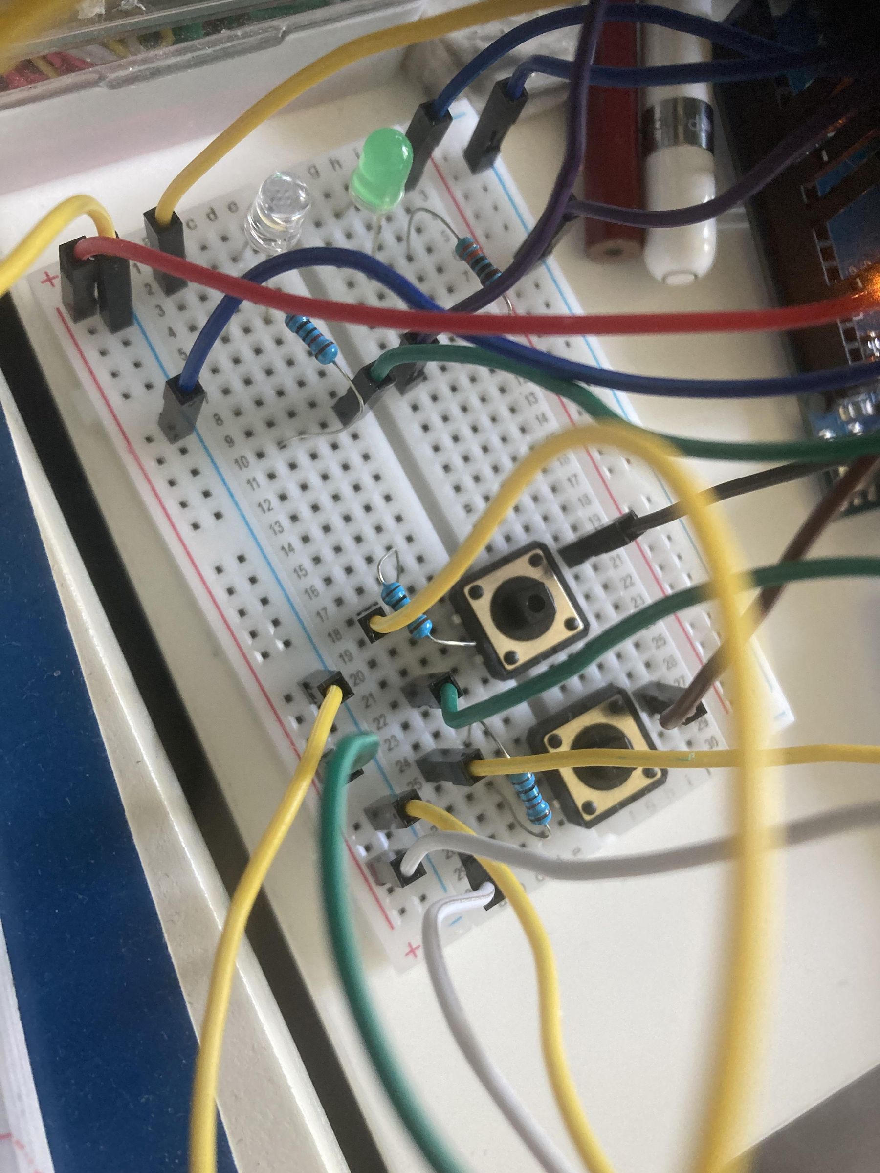Simpele 2 Speler "button-masher" : 5 Steps - Instructables