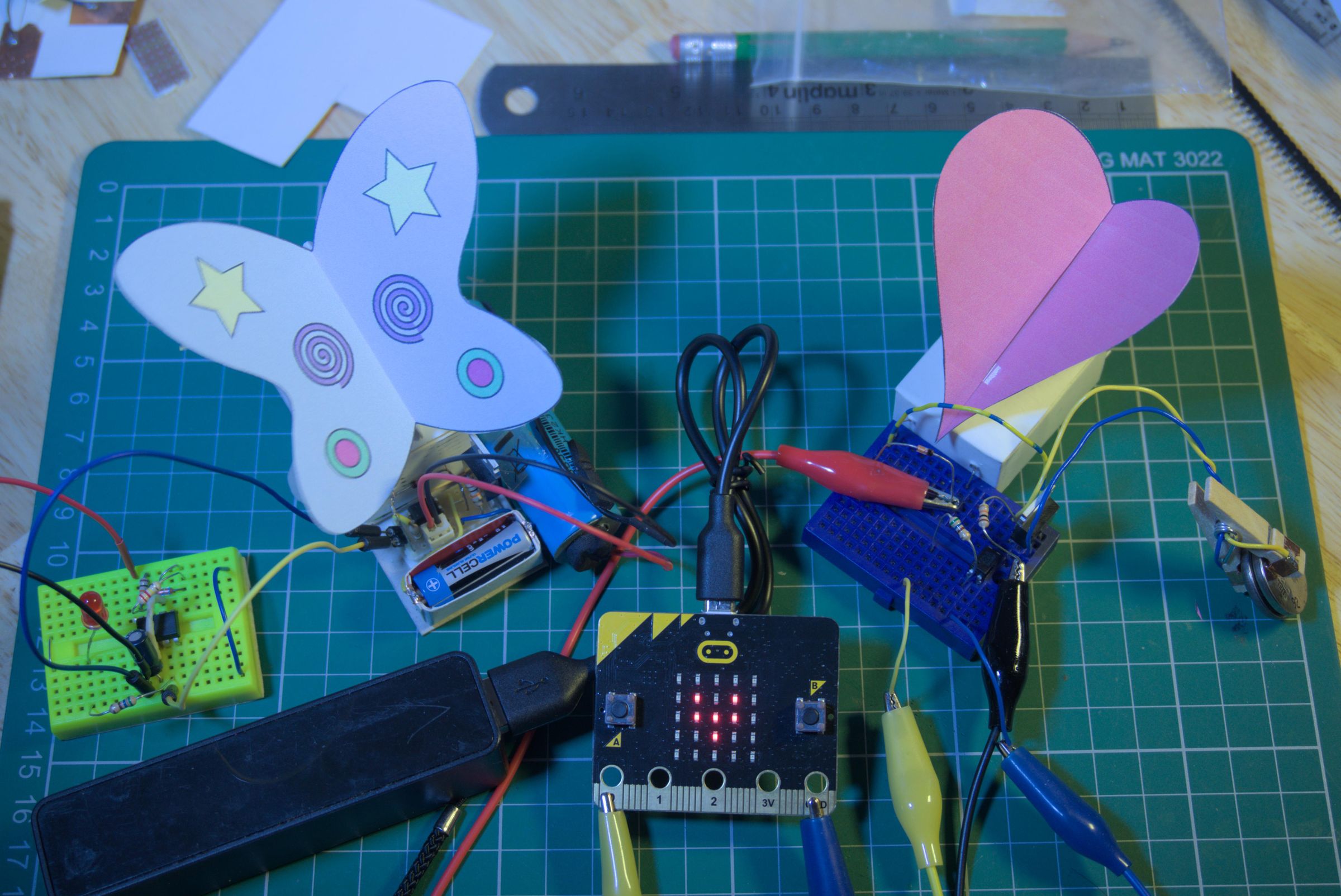 Electronic Flapping Butterfly : 4 Steps (with Pictures) - Instructables