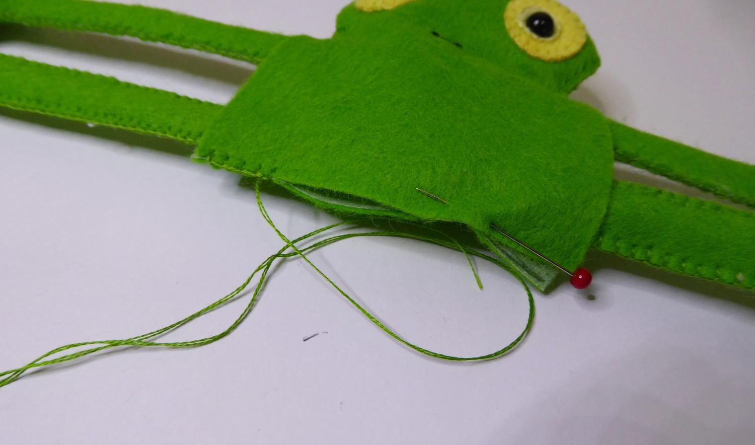 Cute Felt Frog Pal Wire Form Posable Sculpture : 11 Steps (with ...