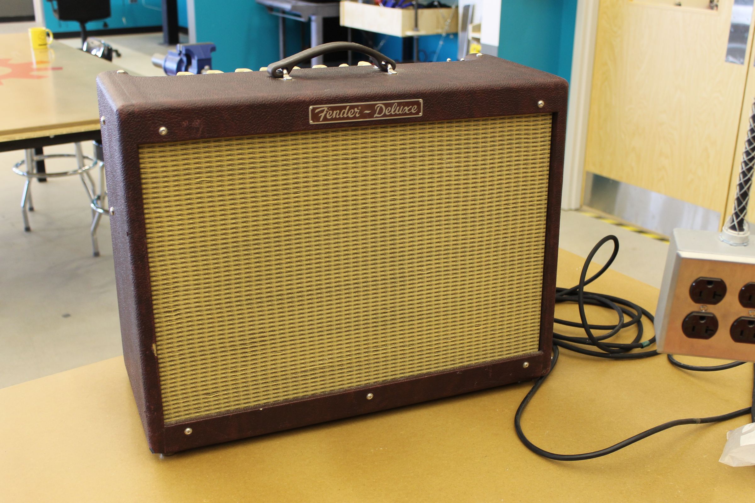 Replace a Volume Potentiometer in a Modern Guitar Amp : 6 Steps (with ...