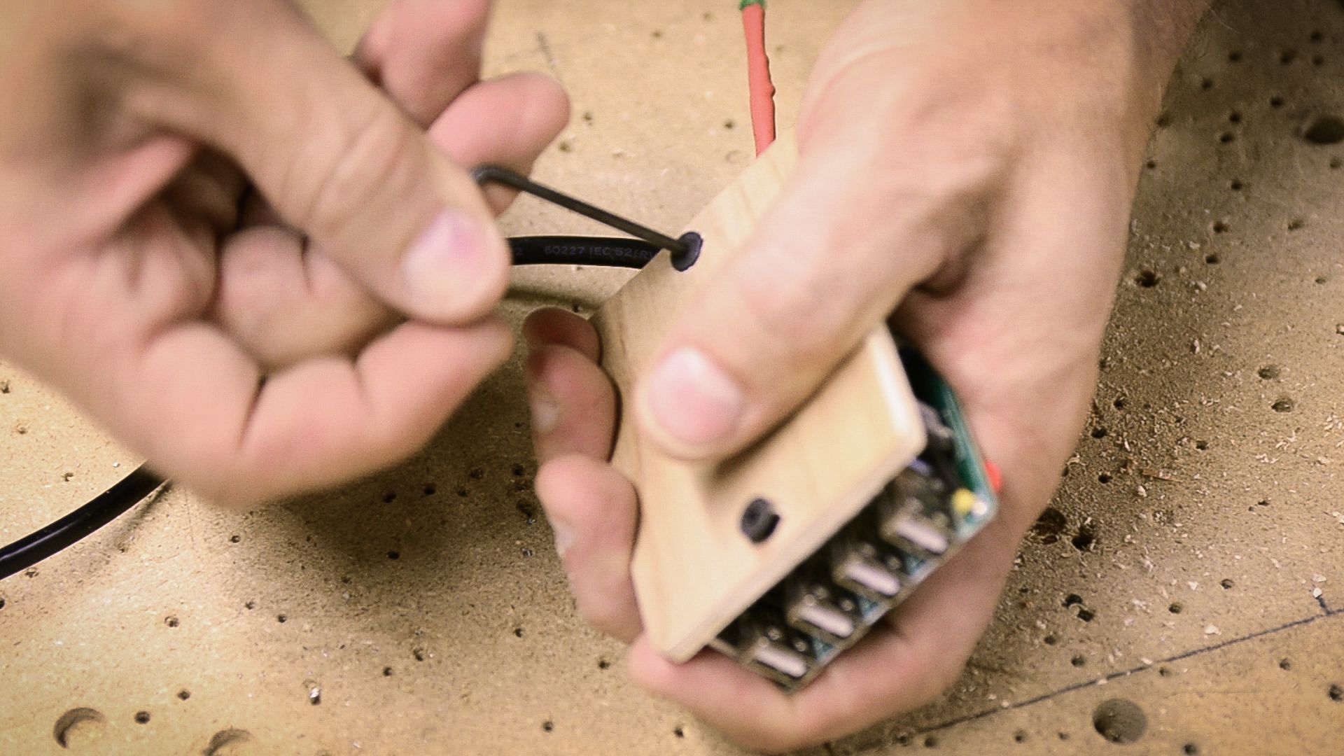 Concrete USB Charging Hub With Storage : 13 Steps (with Pictures ...