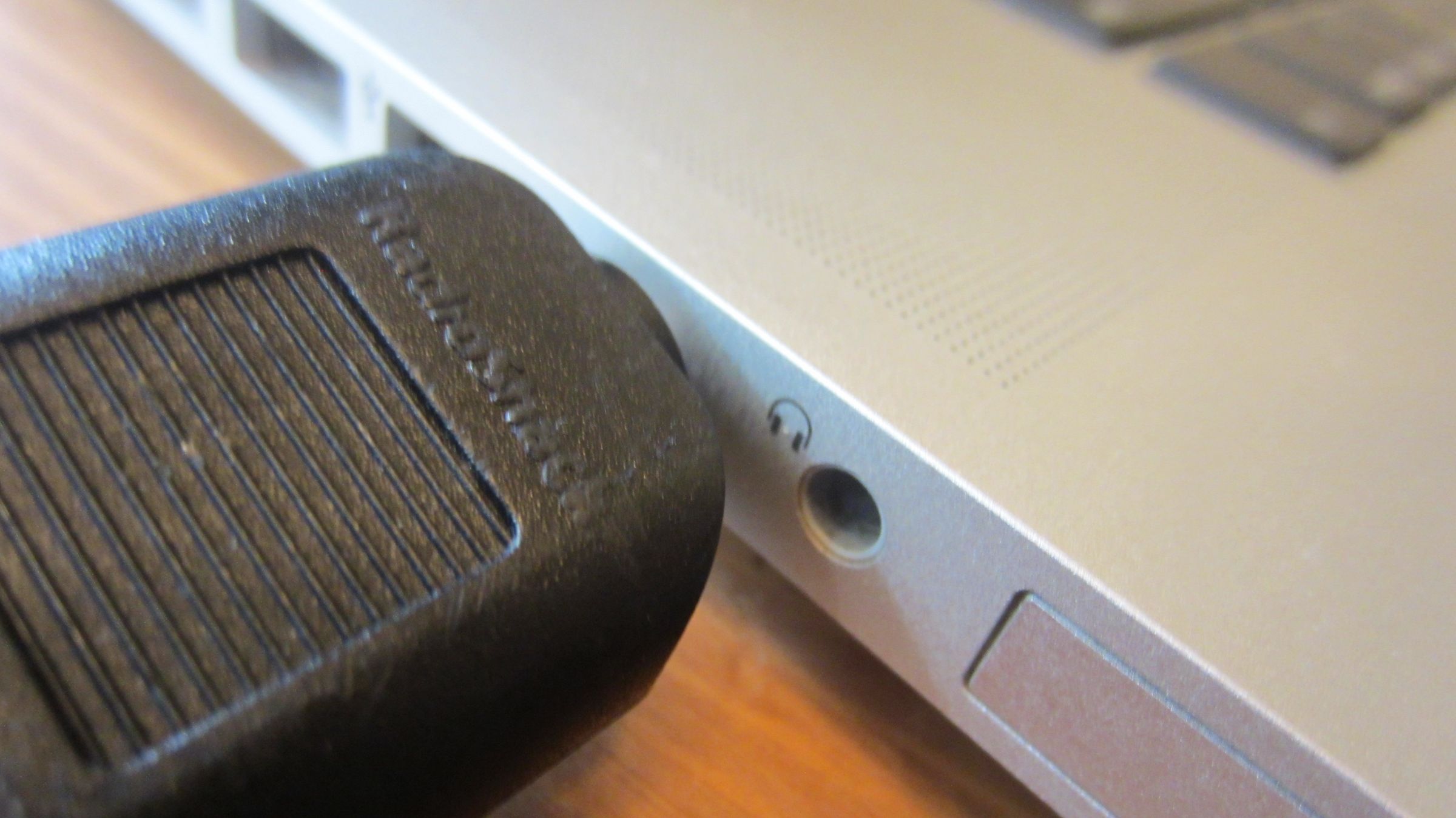 How to Play Your Device's Audio Through Your Computer's Built-in ...