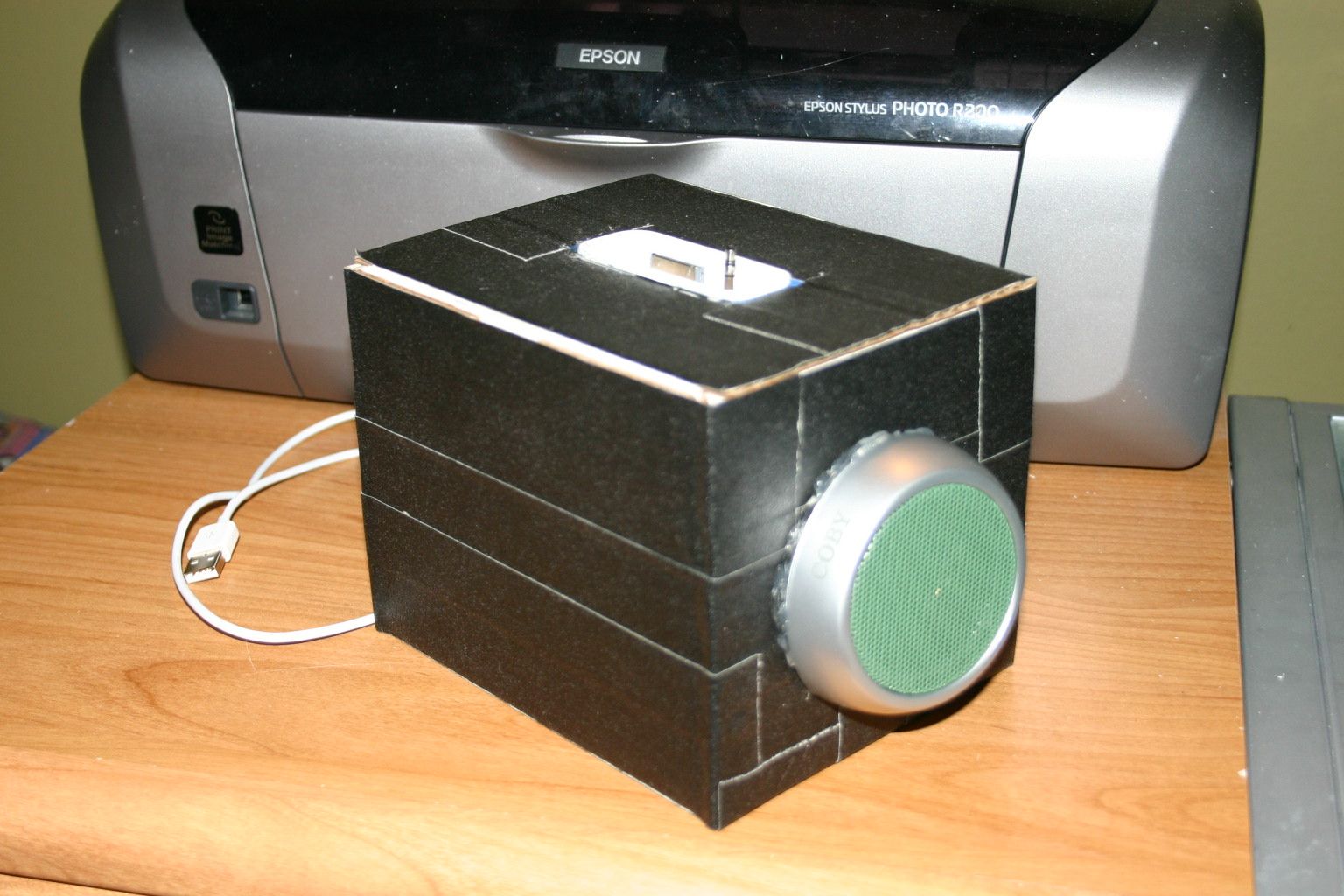 How to Create the Ultimate Ipod Touch DOCK! : 9 Steps - Instructables