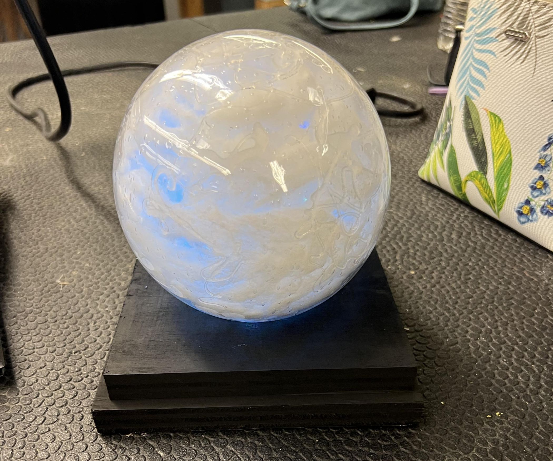 Crystal Ball : 4 Steps - Instructables