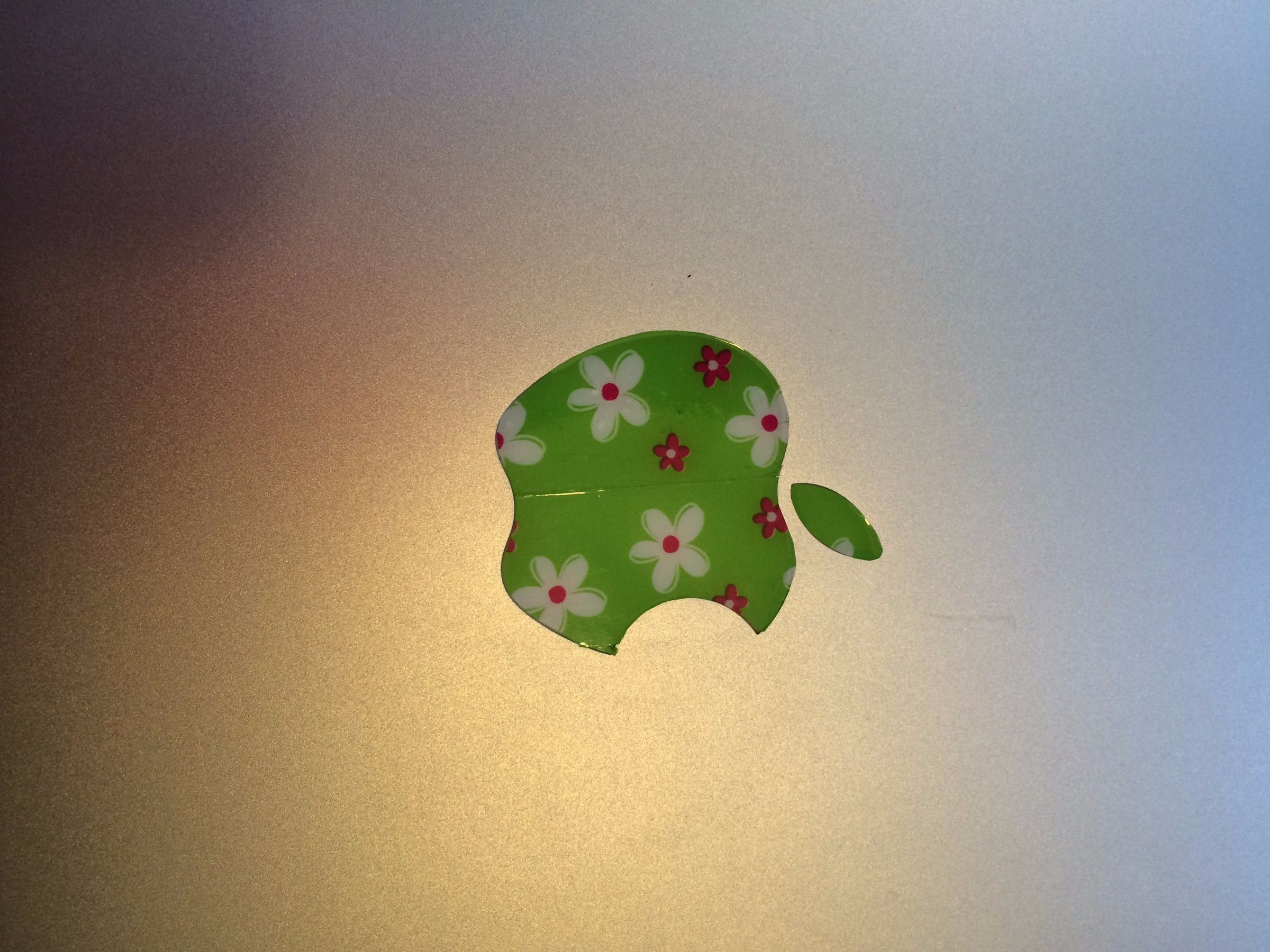 Macbook Air Apple Decoration : 5 Steps - Instructables