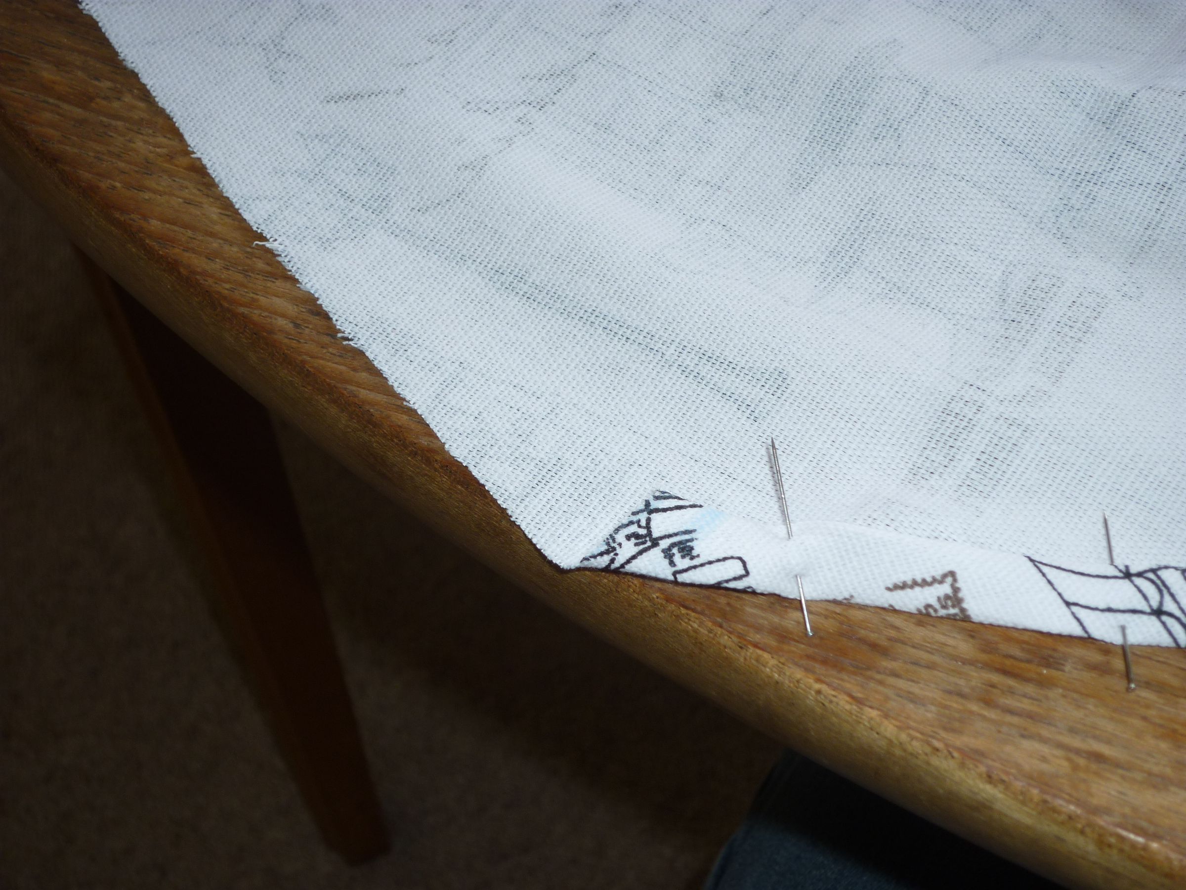 Sew an Octagonal Tablecloth Without a Pattern : 5 Steps - Instructables