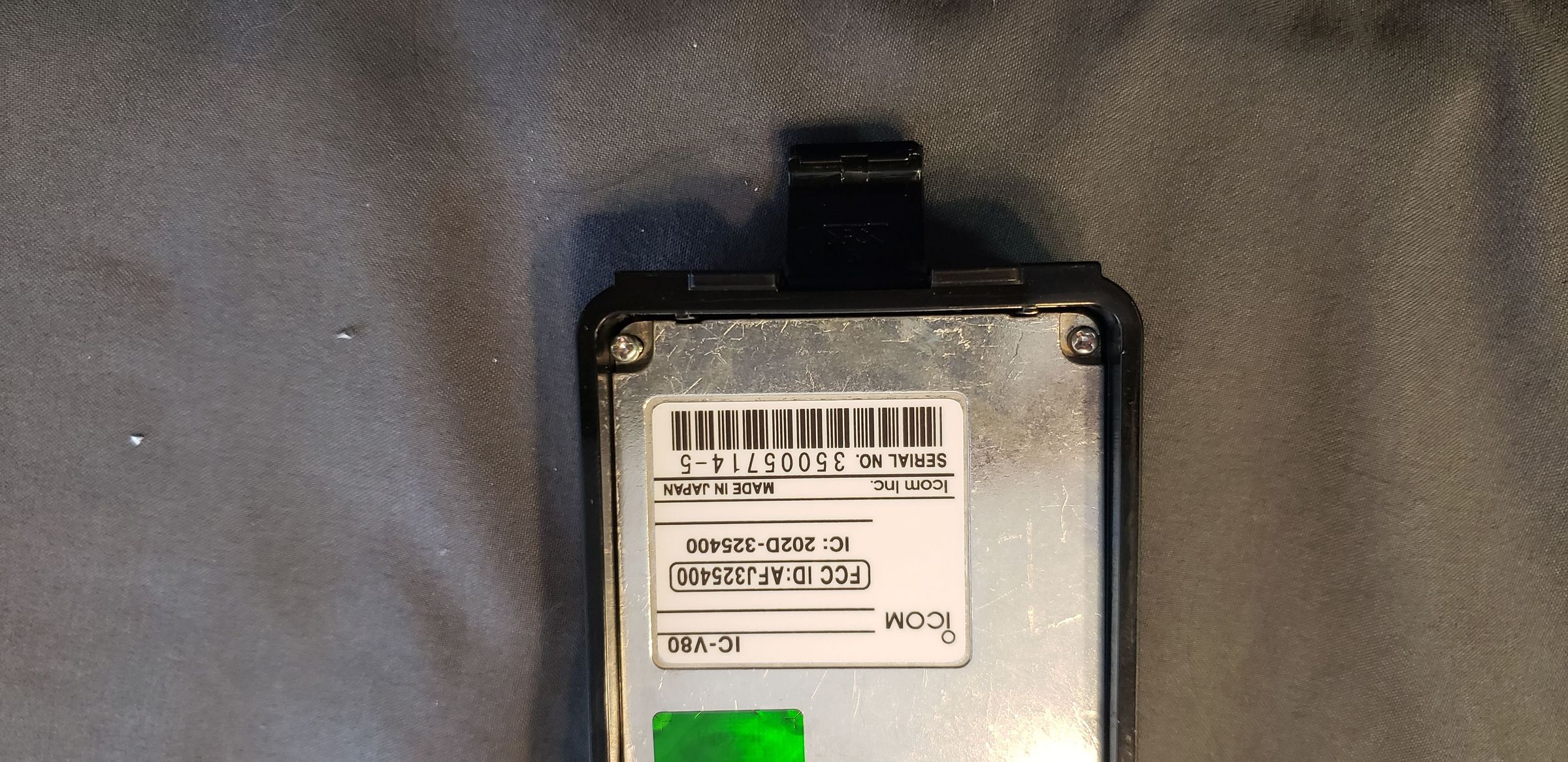 Icom V80 Mod for Paragliding : 5 Steps - Instructables