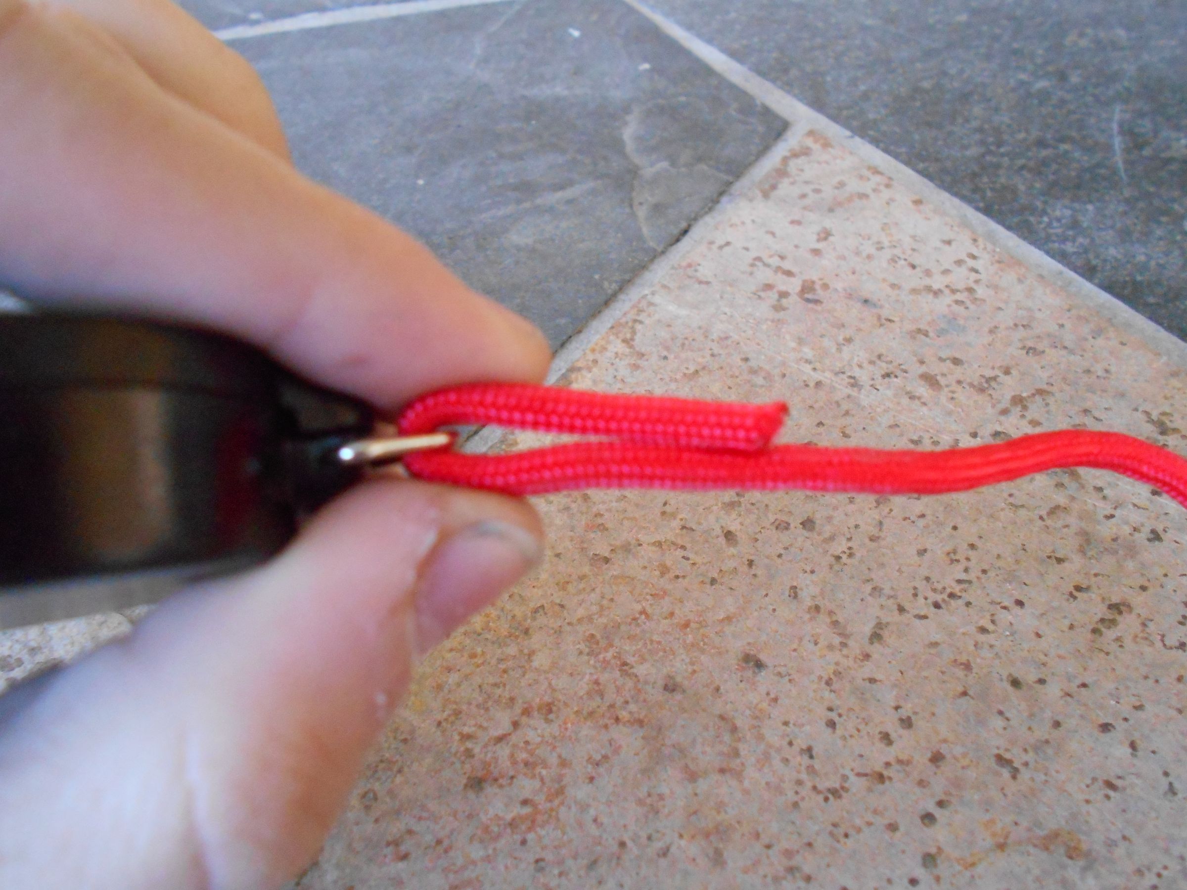 Double Sided Paracord Loop (Keychain Knot) : 4 Steps - Instructables