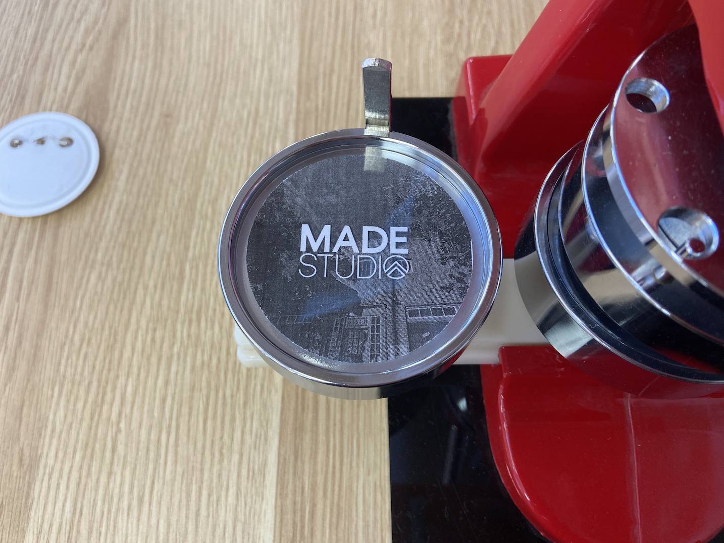 Basic Use: Button Maker Tutorial : 17 Steps (with Pictures) - Instructables