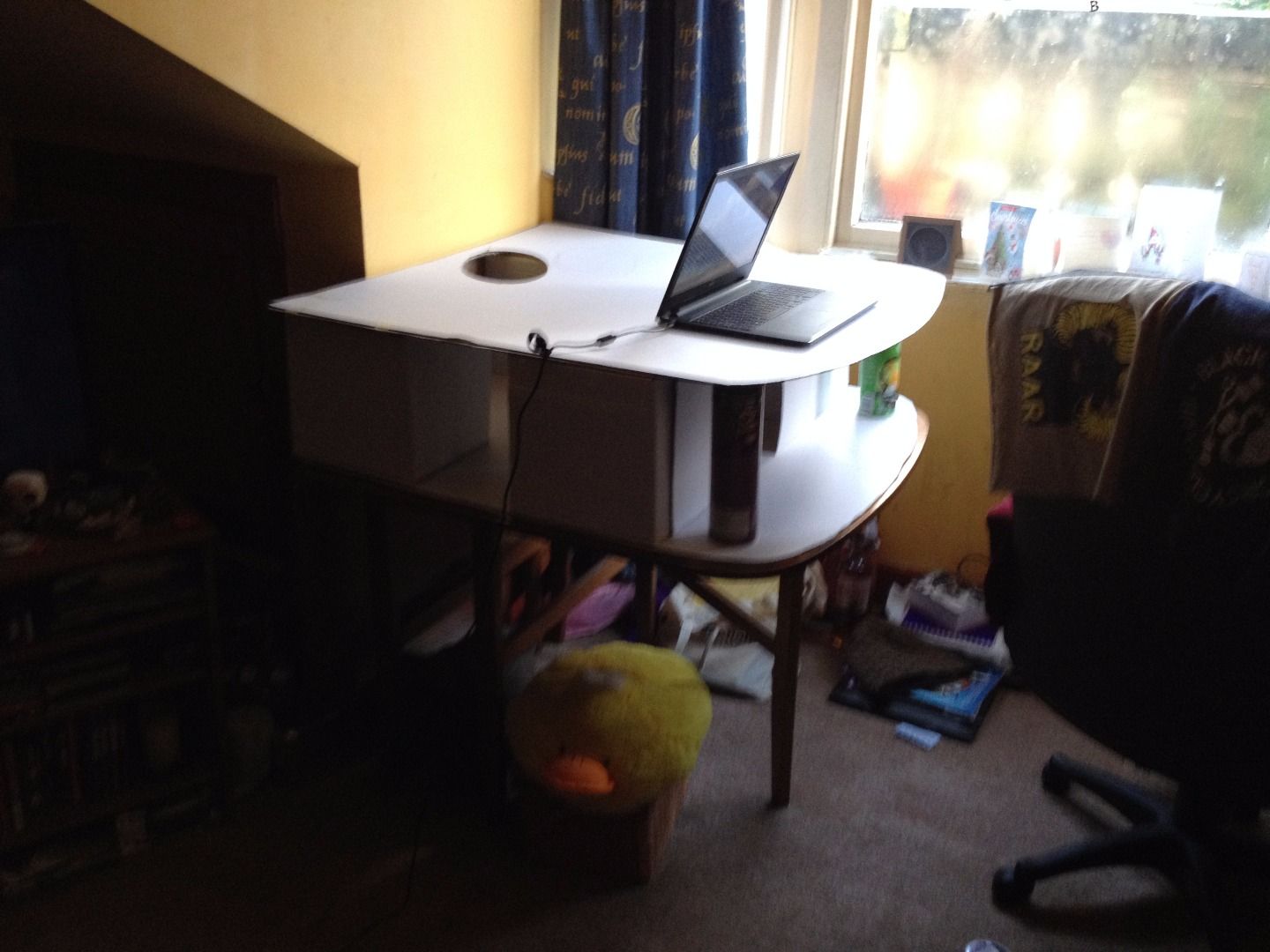 Cheap and Cheerful "CaTable" : 6 Steps (with Pictures) - Instructables