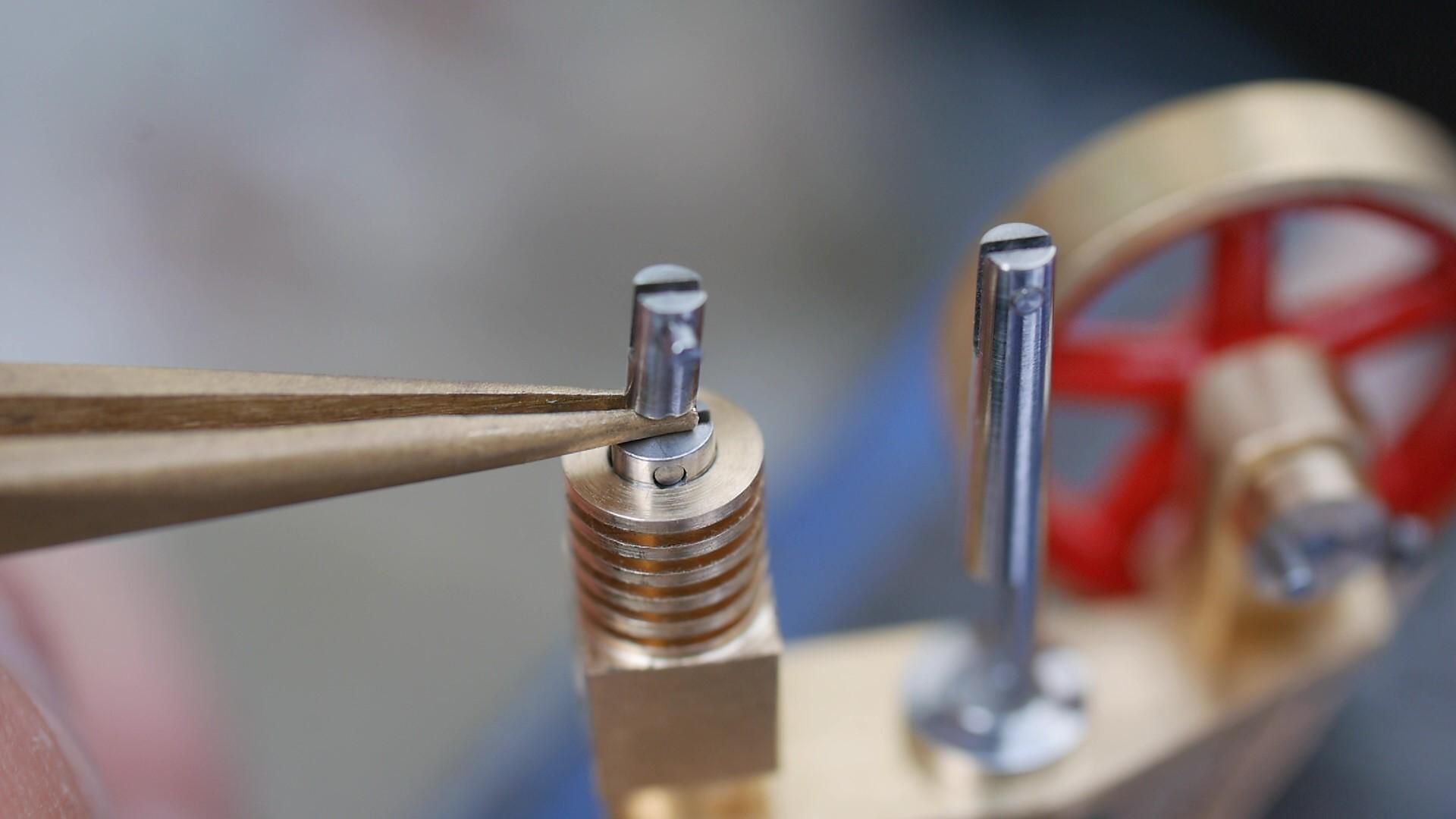 A Miniature Beam Stirling Engine : 11 Steps (with Pictures) - Instructables