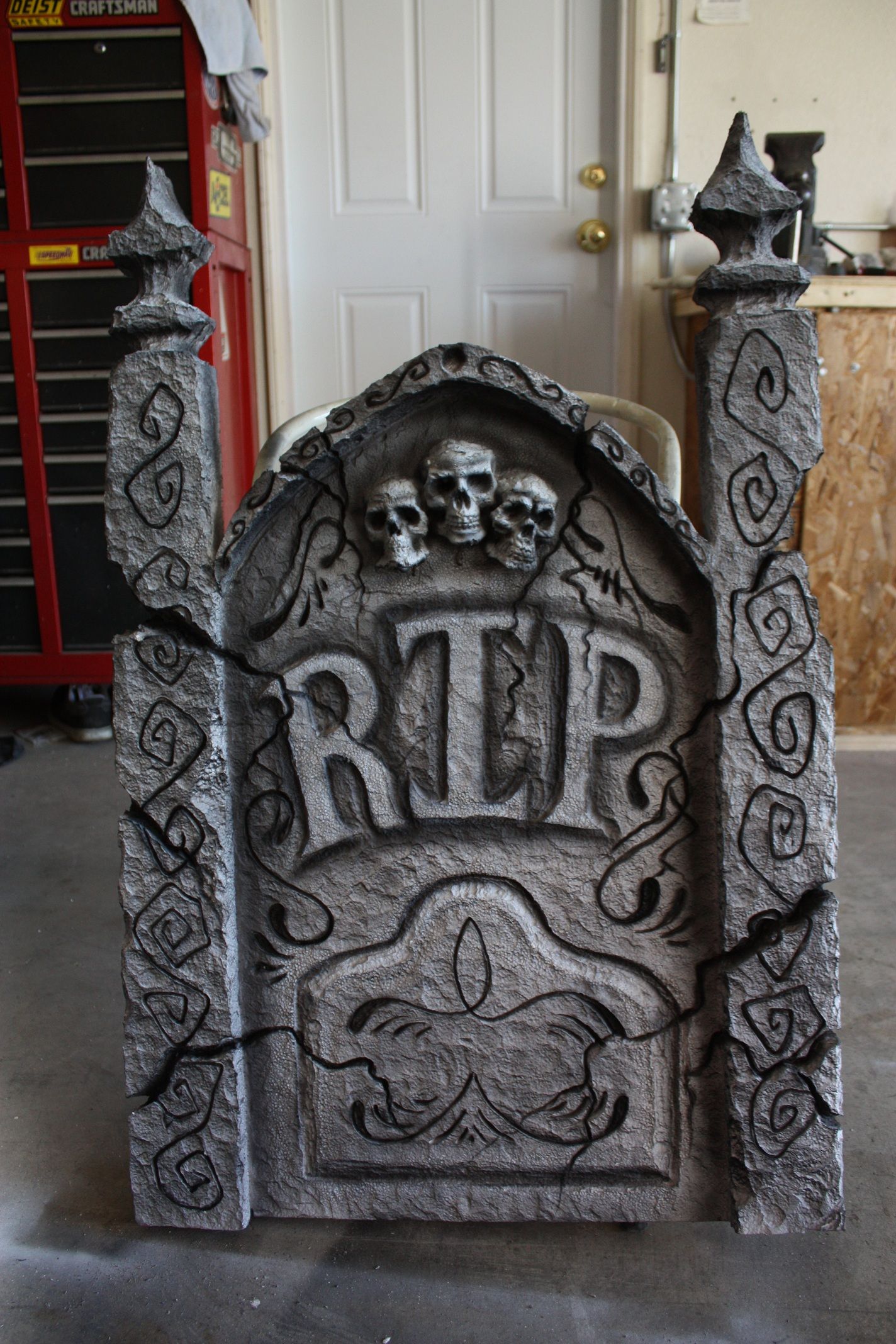 Home Made Grave Stones : 13 Steps (with Pictures) - Instructables