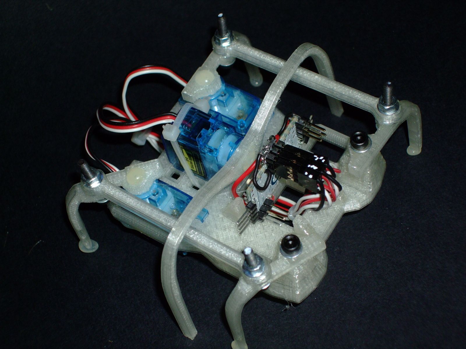 Hexapoduino: Tiny Hexapod 3D Printed, Arduino Controlled : 8 Steps (with Pictures) - Instructables