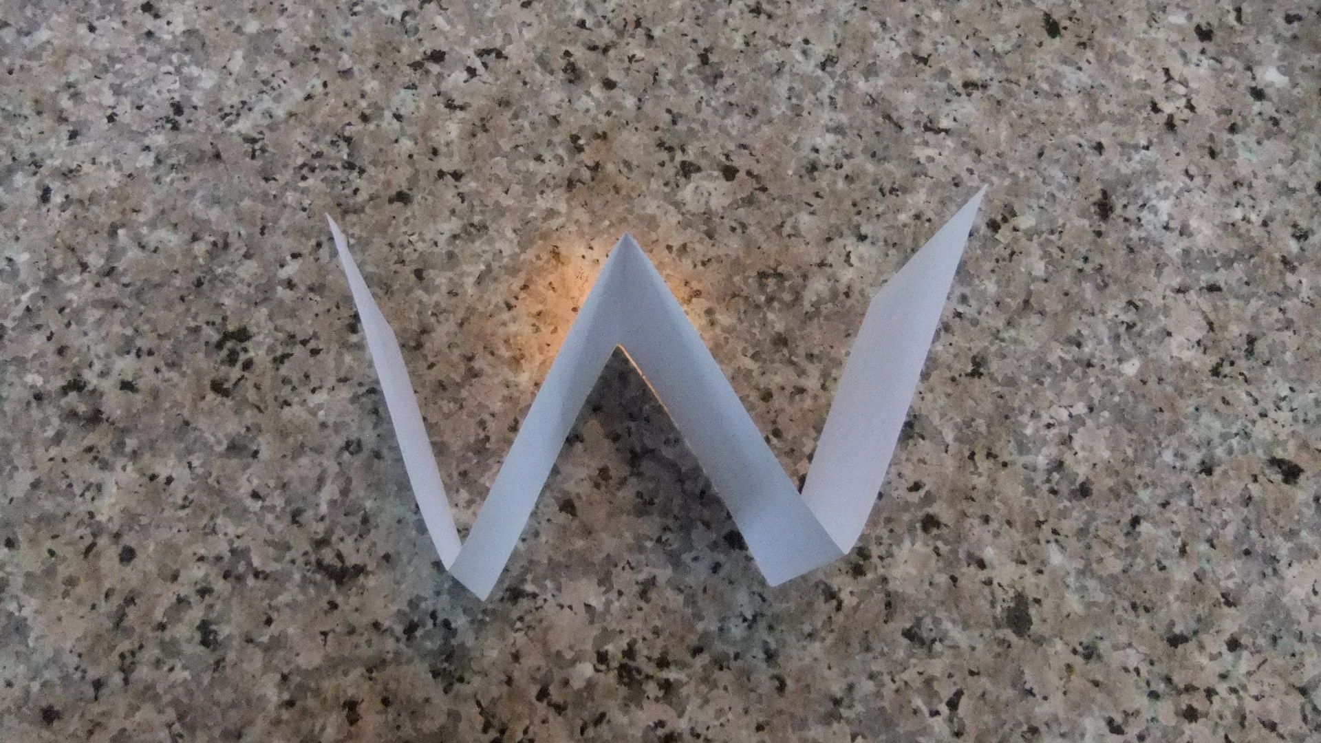 Paper Chain Snowflakes : 4 Steps (with Pictures) - Instructables