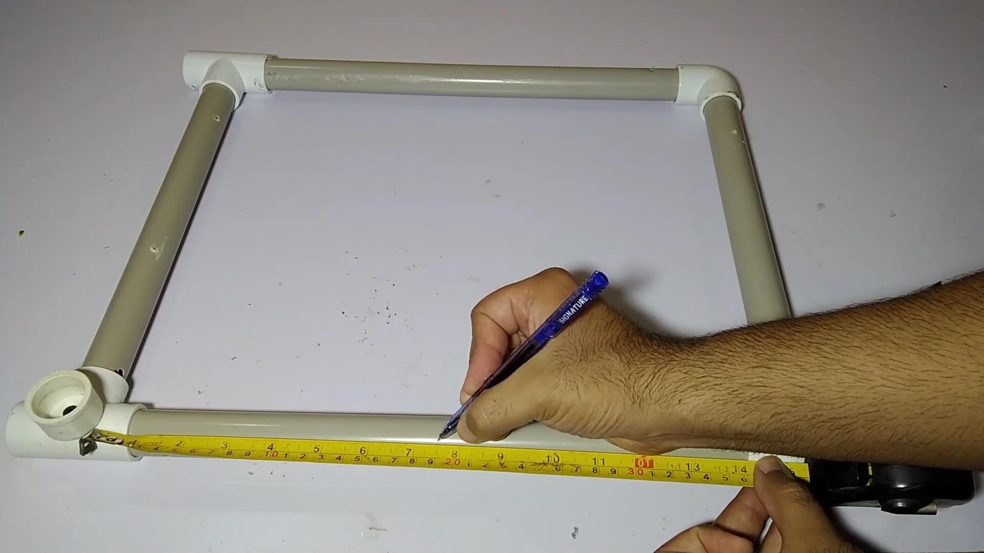 How to Make Shoes Stand With PVC Pipes : 4 Steps (with Pictures ...
