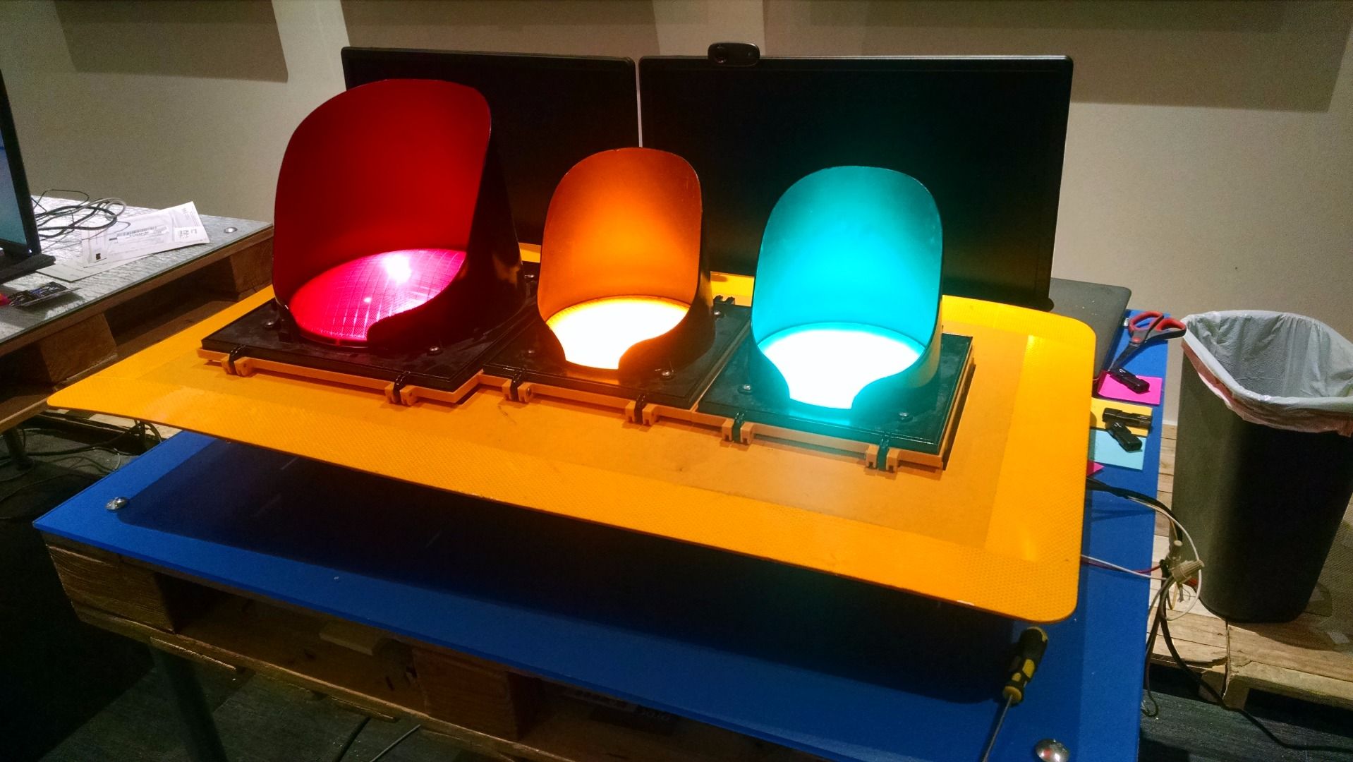 System Status Traffic Light : 6 Steps (with Pictures) - Instructables