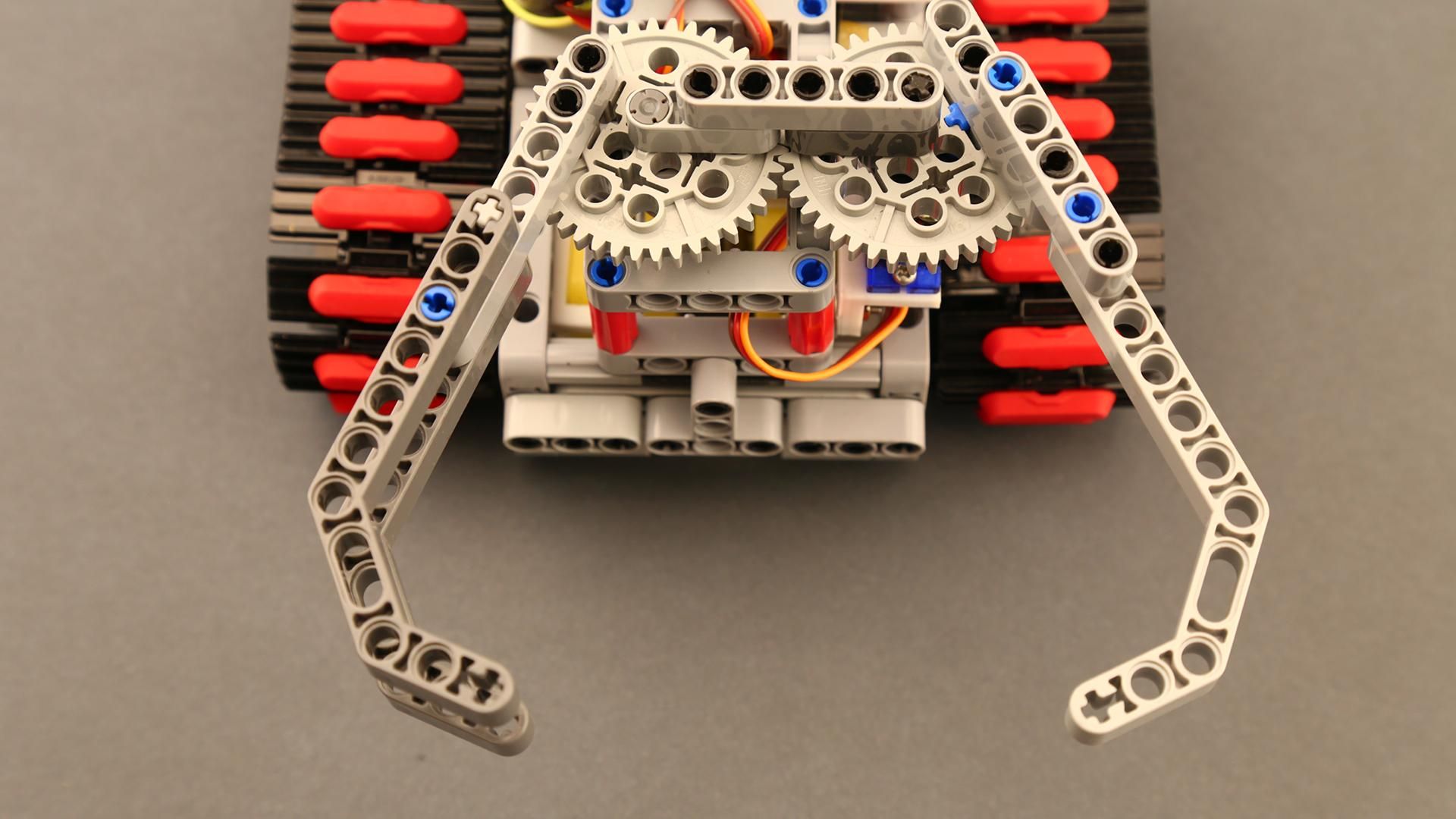 A DIY Rescue Robot With Arduino, 3D Printed, and Lego-compatible Parts ...