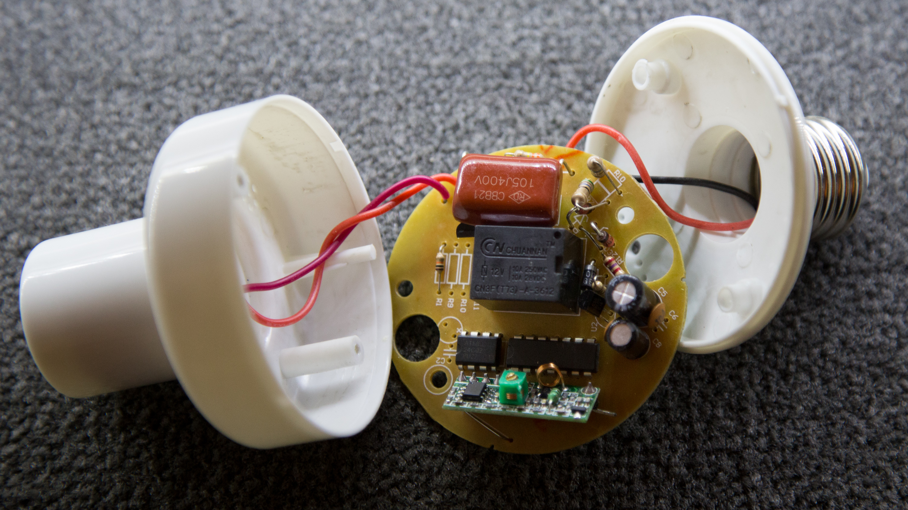 Cheap Arduino Controlled Light Sockets - Reverse Engineering Rf : 5 