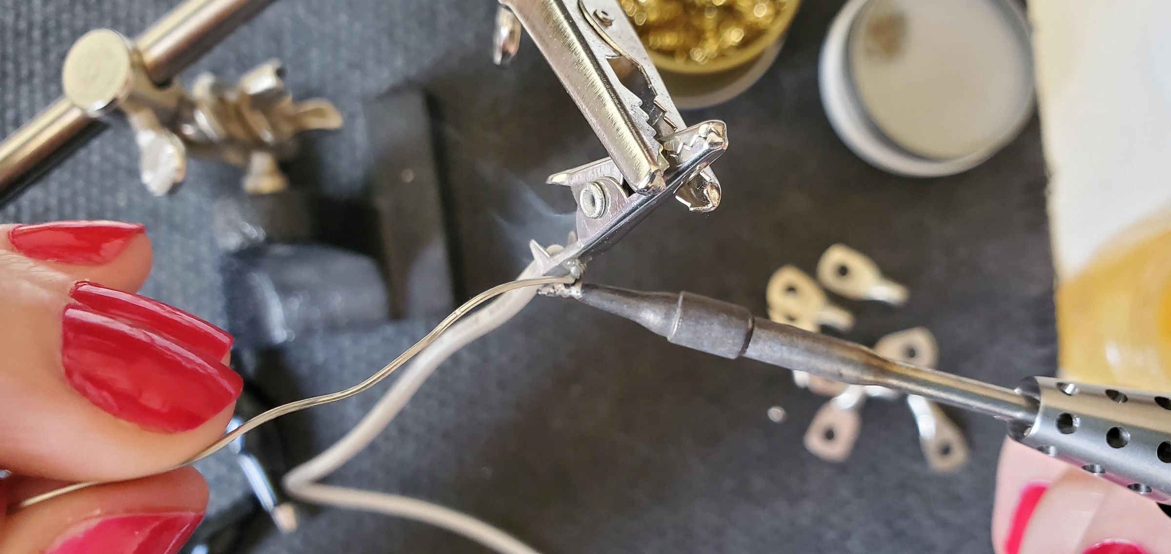Croc-a-licious! Make Your Own Connectors: Crocodile Clips, Ring ...