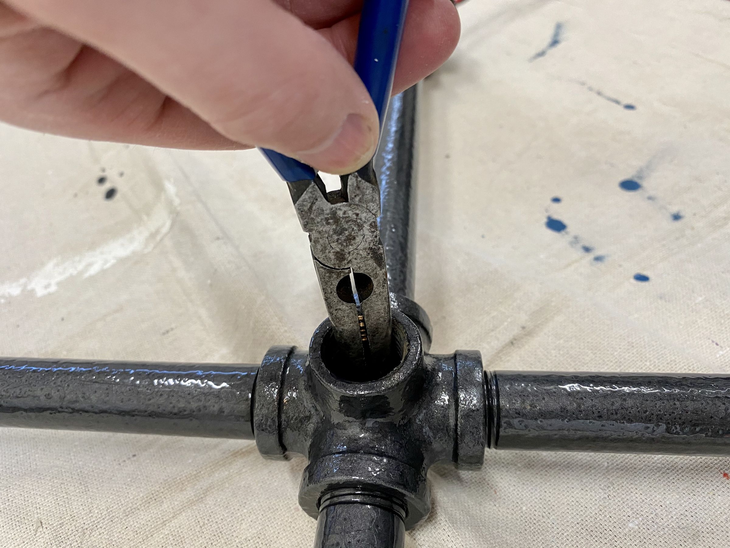 Black Pipe Ceiling Light : 6 Steps (with Pictures) - Instructables