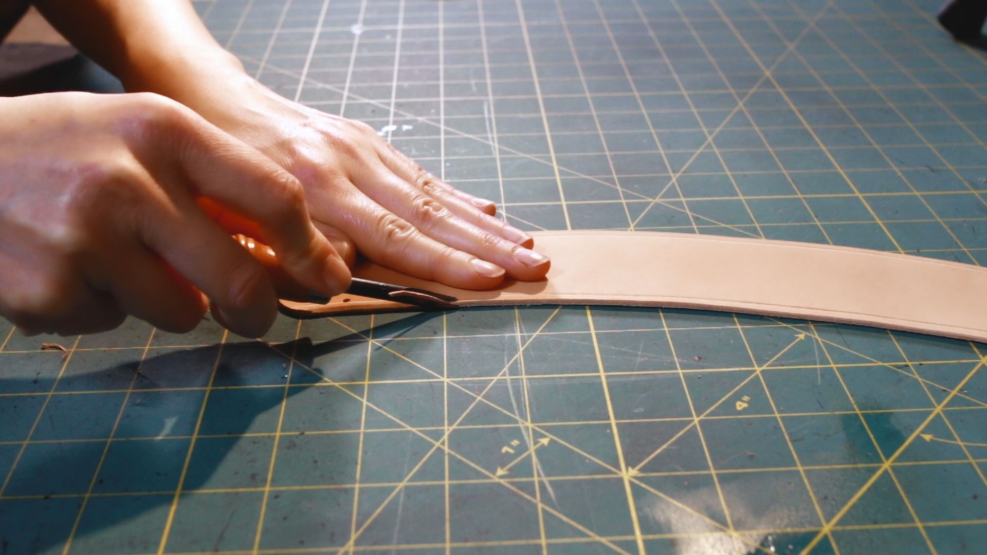 DIY Reusable Cozy for Your Cup Out of Vegetable Tanned Leather : 16 ...