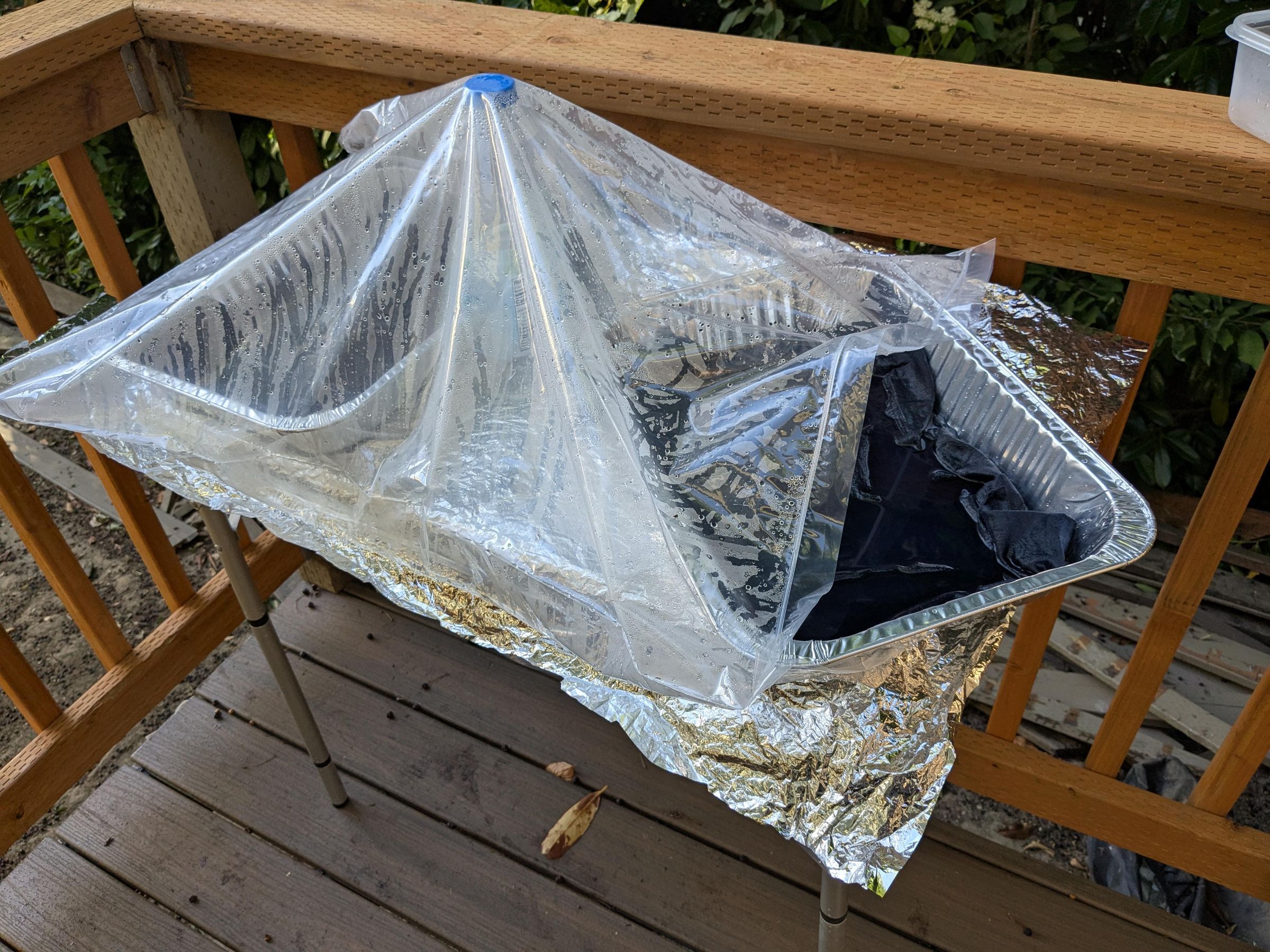 $8 Ziploc Emergency Solar Still : 13 Steps (with Pictures) - Instructables