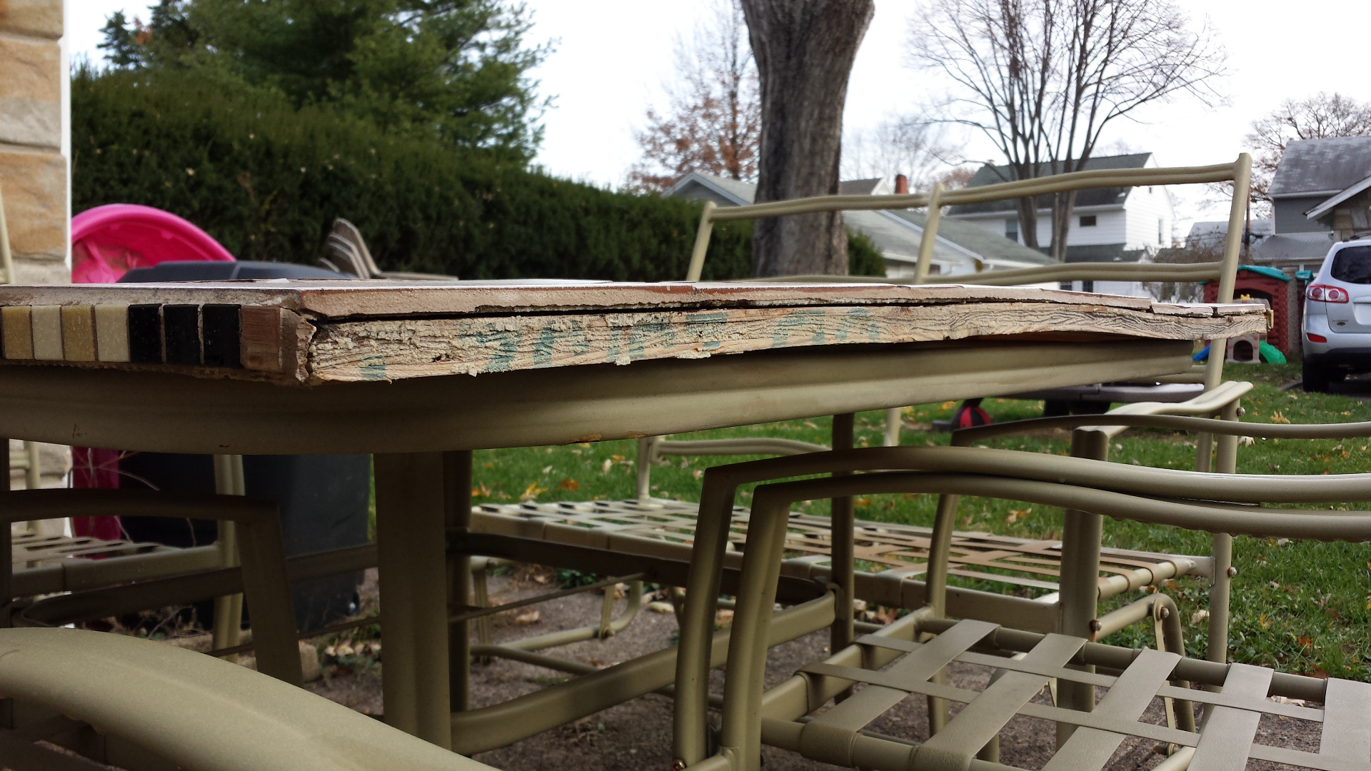 Fail! Patio Table Top Replacement : 5 Steps (with Pictures) - Instructables