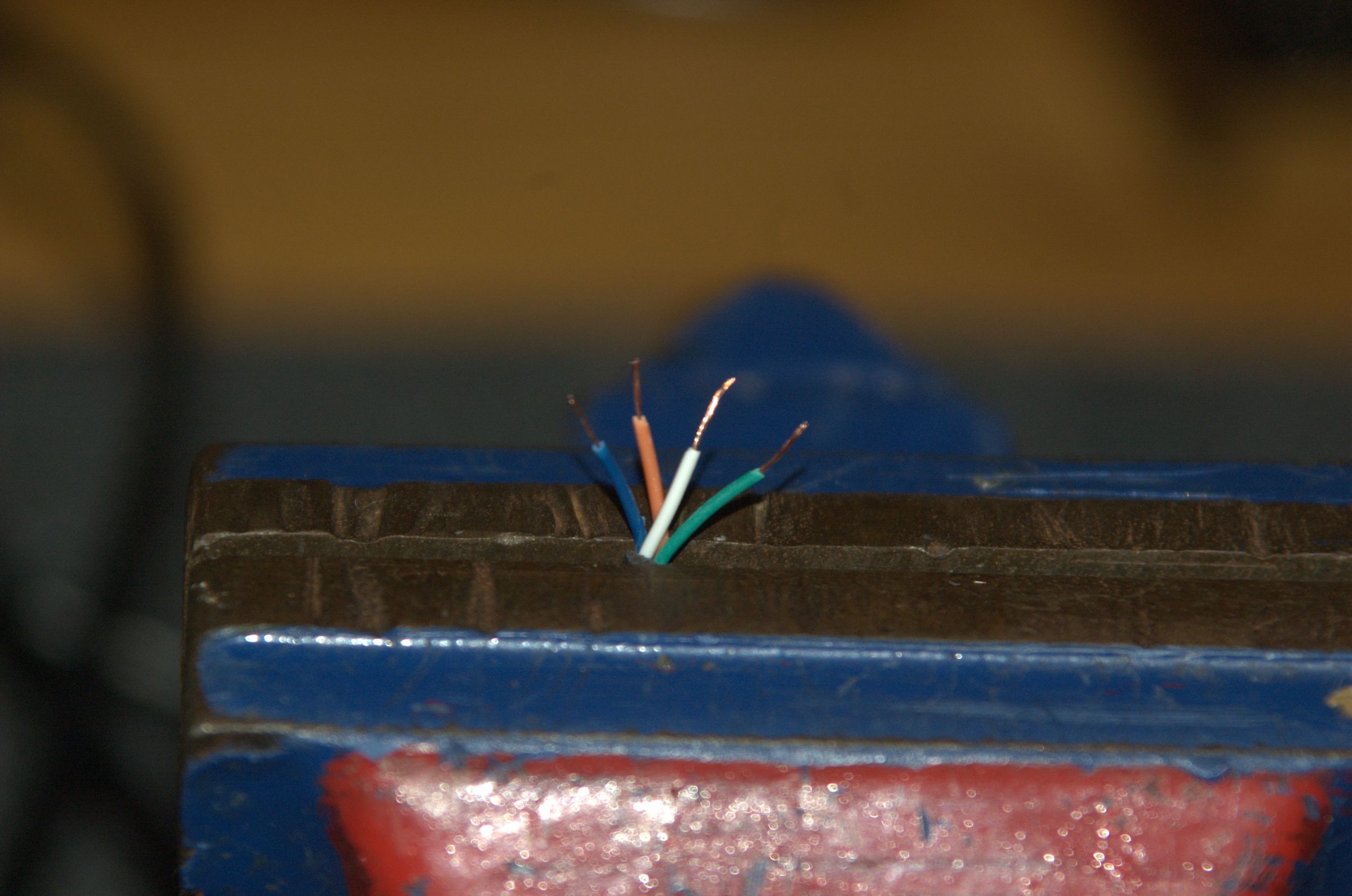 How to Repair a Moulded USB Plug : 4 Steps - Instructables