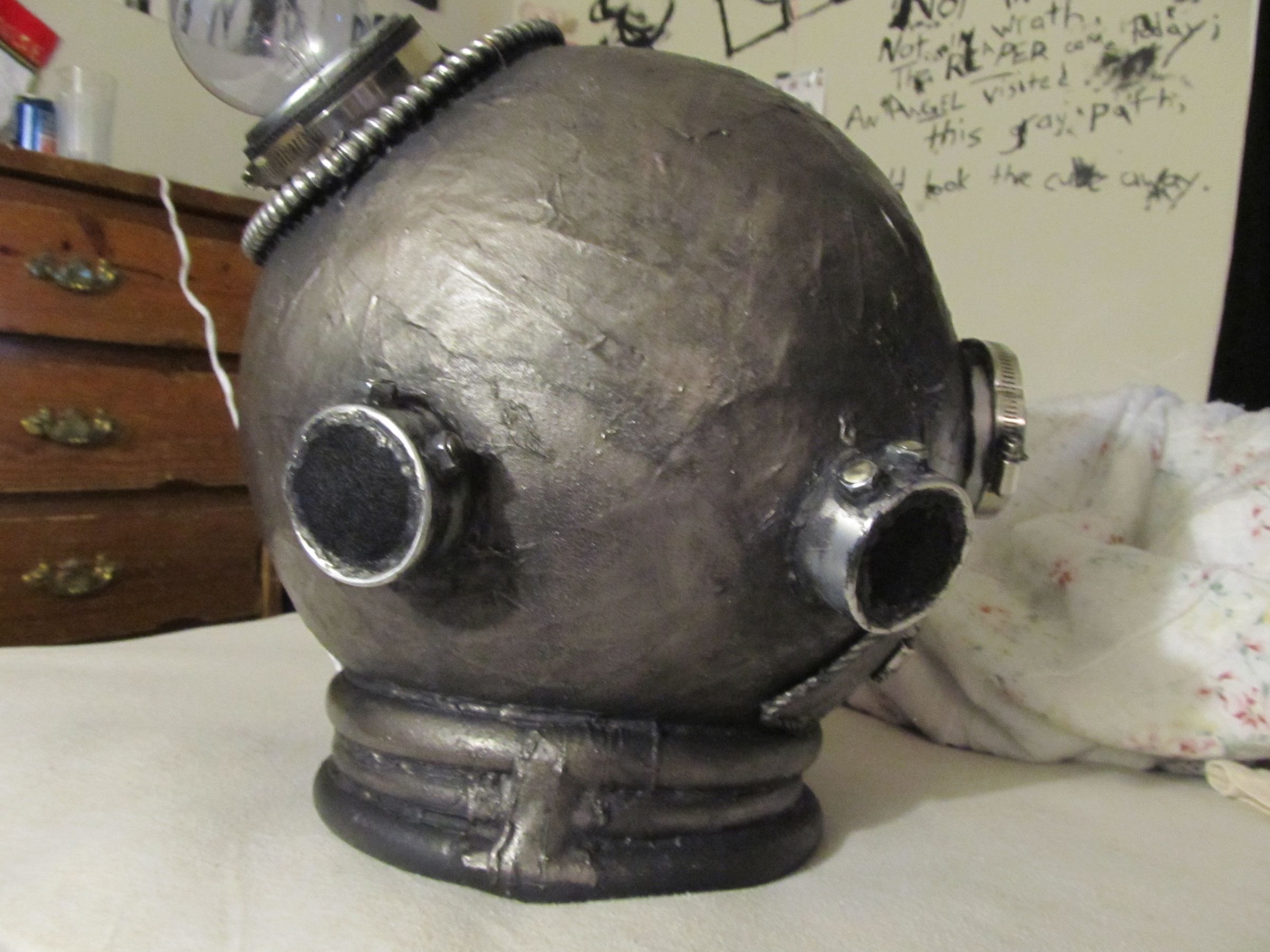 How To: Big Sister, Bioshock 2 Helmet/Lamp : 14 Steps (with Pictures ...