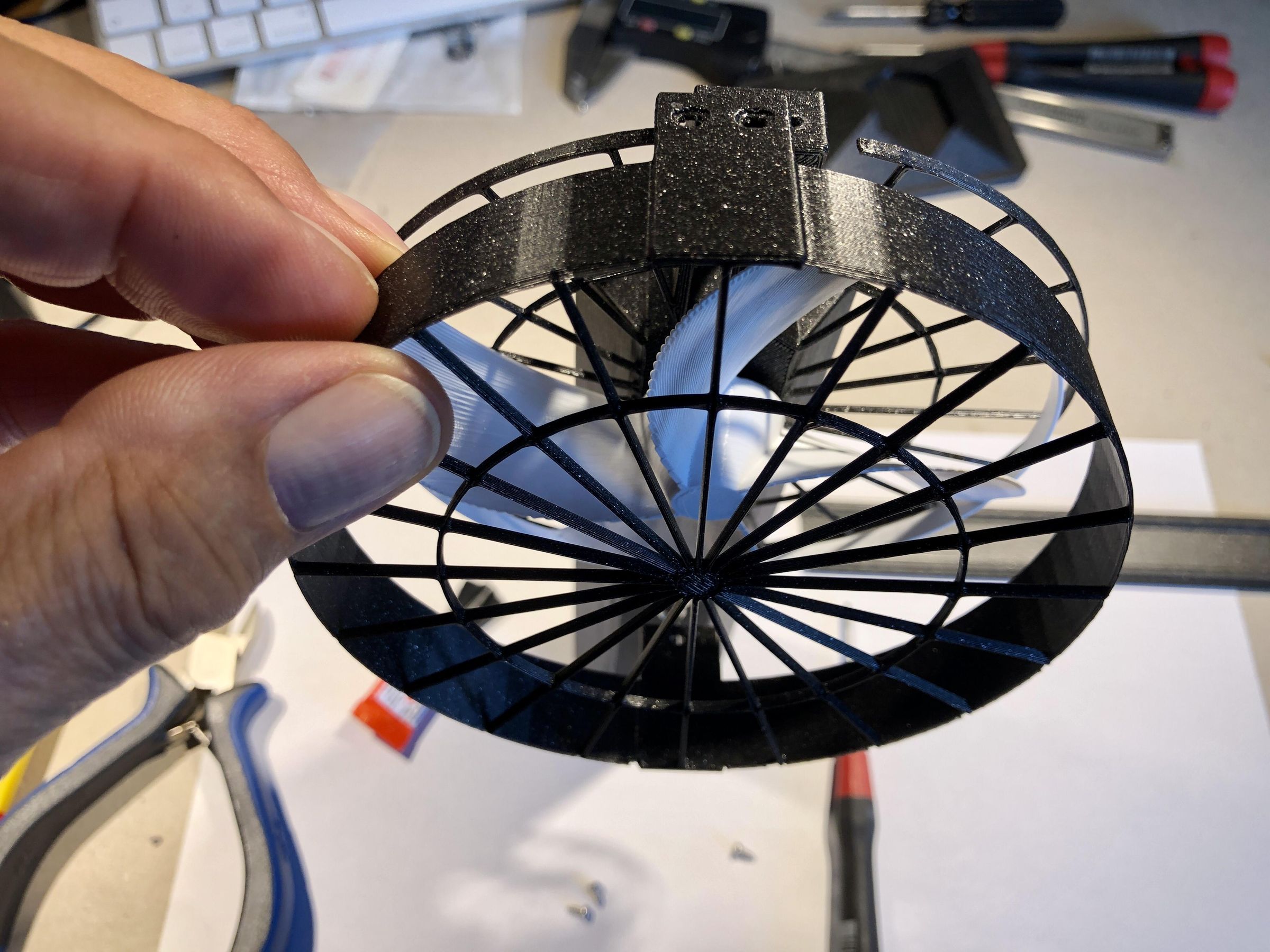 Mini Fan "Light Breeze" - Battery Powered - 3D Printed : 9 Steps (with ...