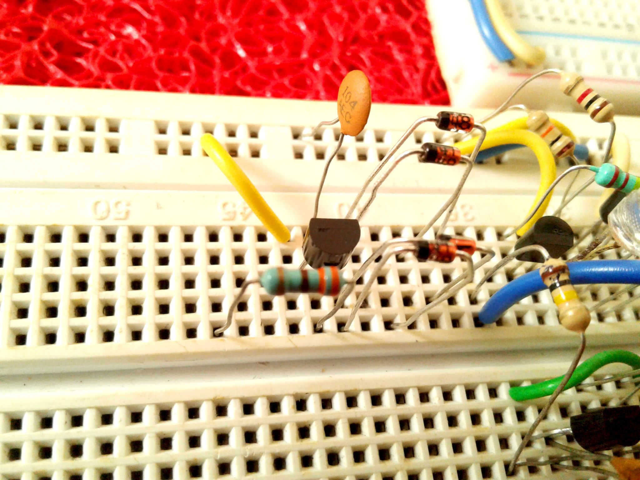 BCD Counter Using Discrete TRANSISTORS : 16 Steps - Instructables