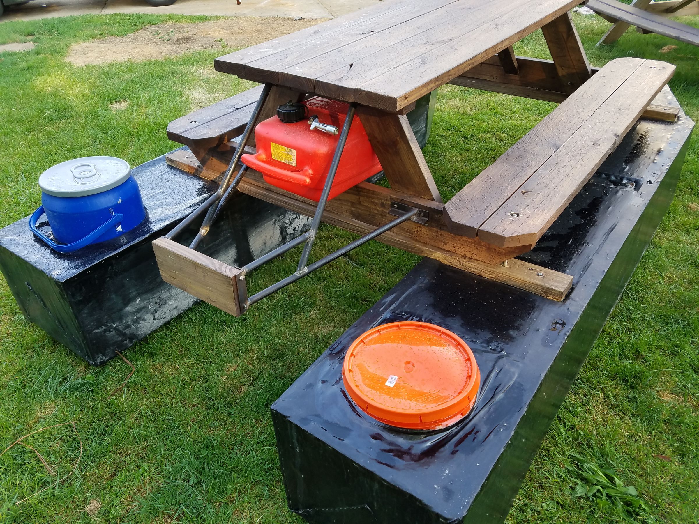 Pontoon Boat Picnic Table : 8 Steps (with Pictures) - Instructables