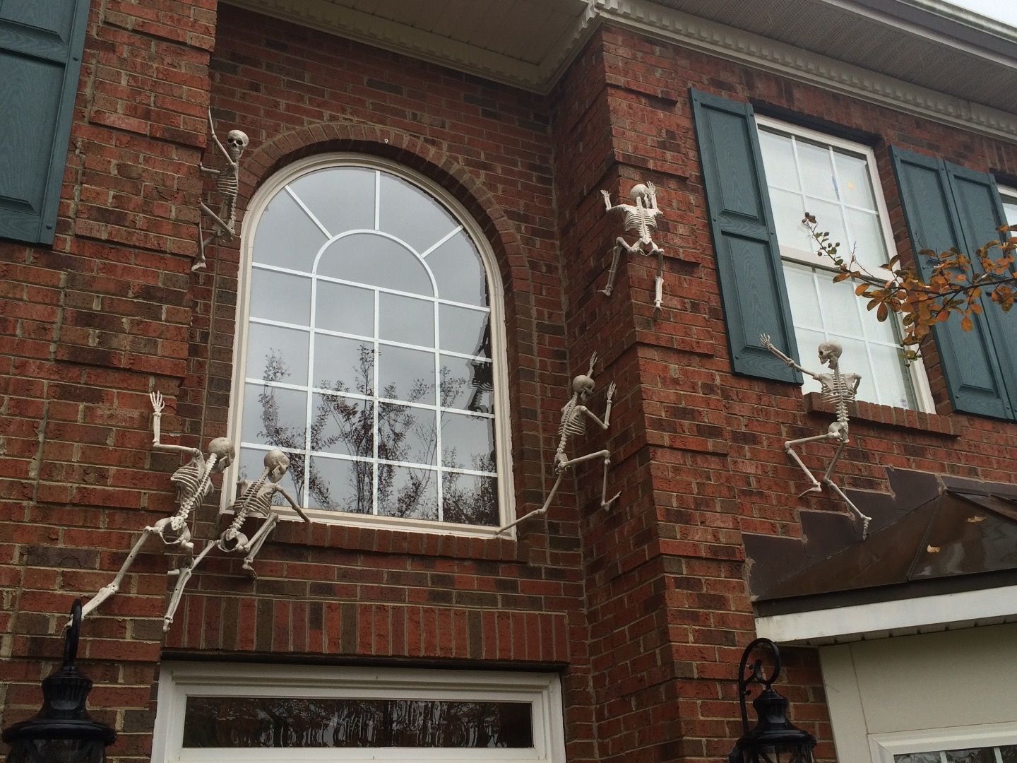 Skeletons Climbing Your House's Walls : 10 Steps (with Pictures ...