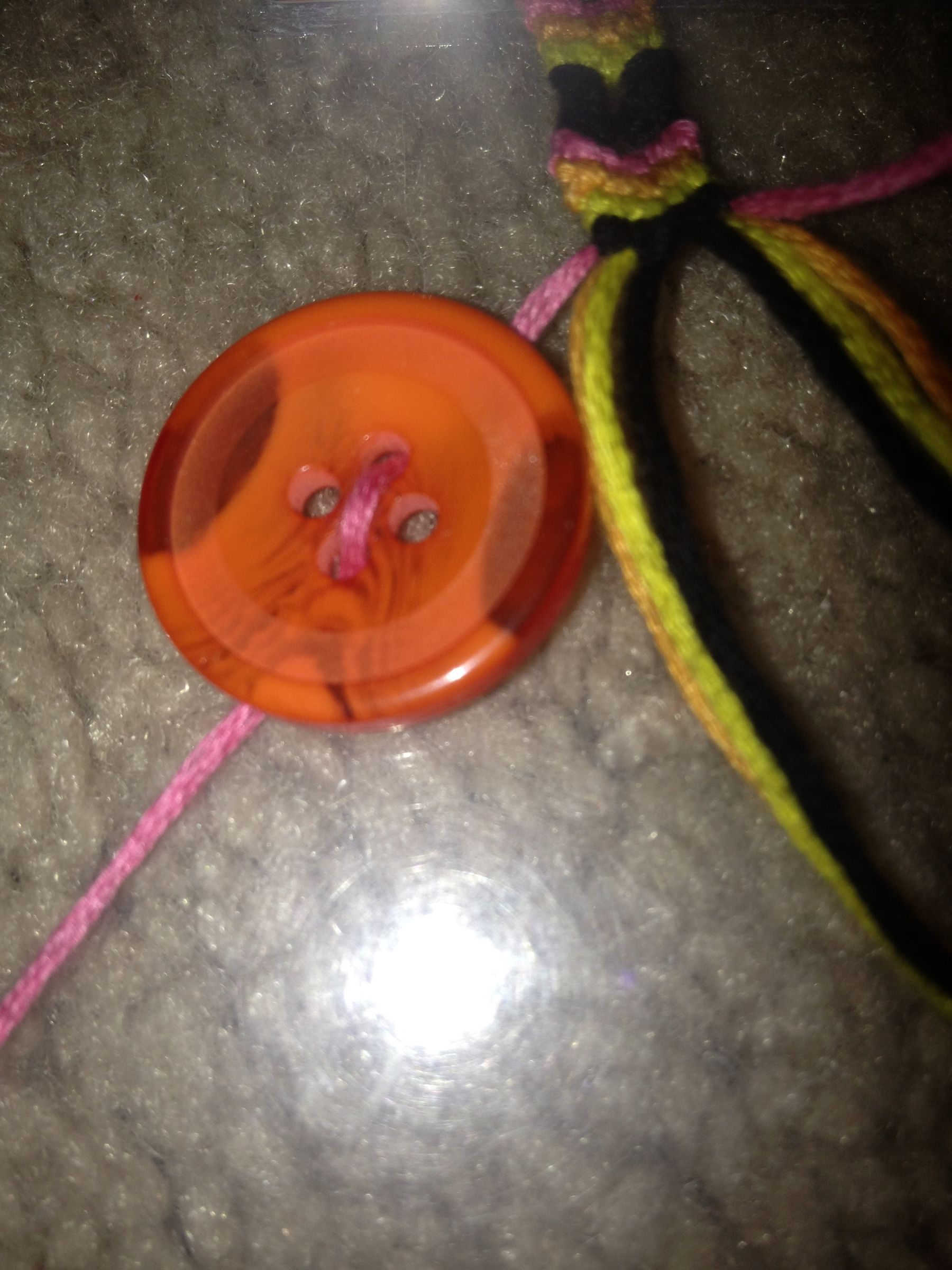 How to Add a Button to a Friendship Bracelet : 7 Steps - Instructables