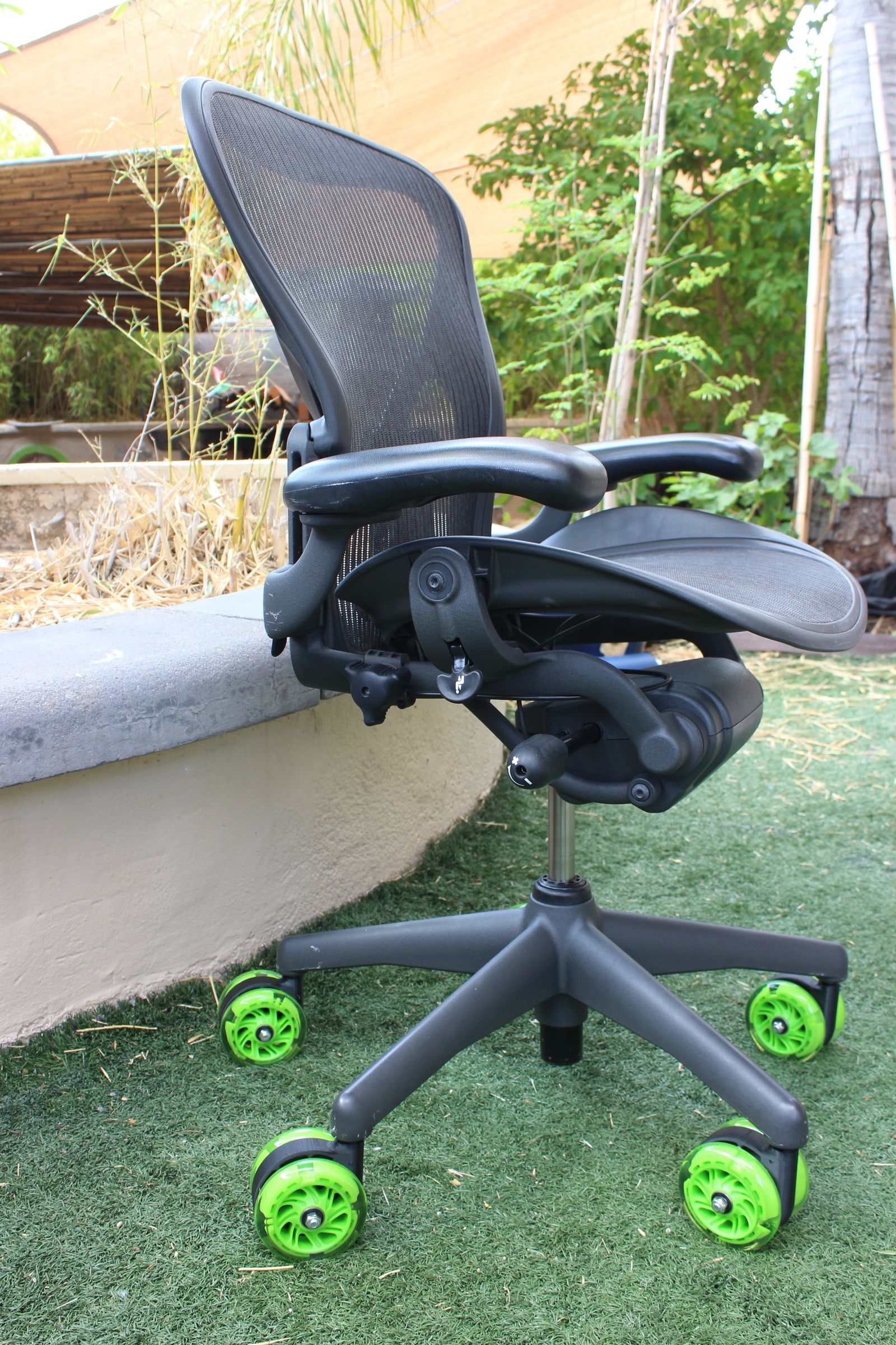 Super-Sized Office Chair Wheels : 4 Steps (with Pictures) - Instructables