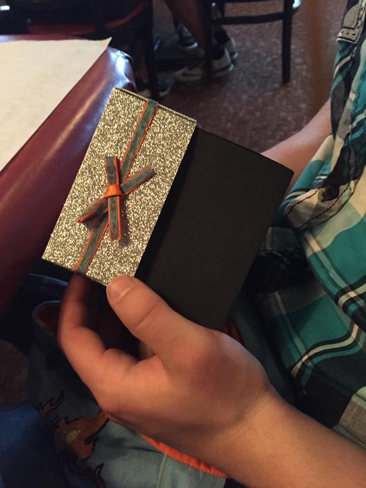 Exploding Box : 24 Steps (with Pictures) - Instructables