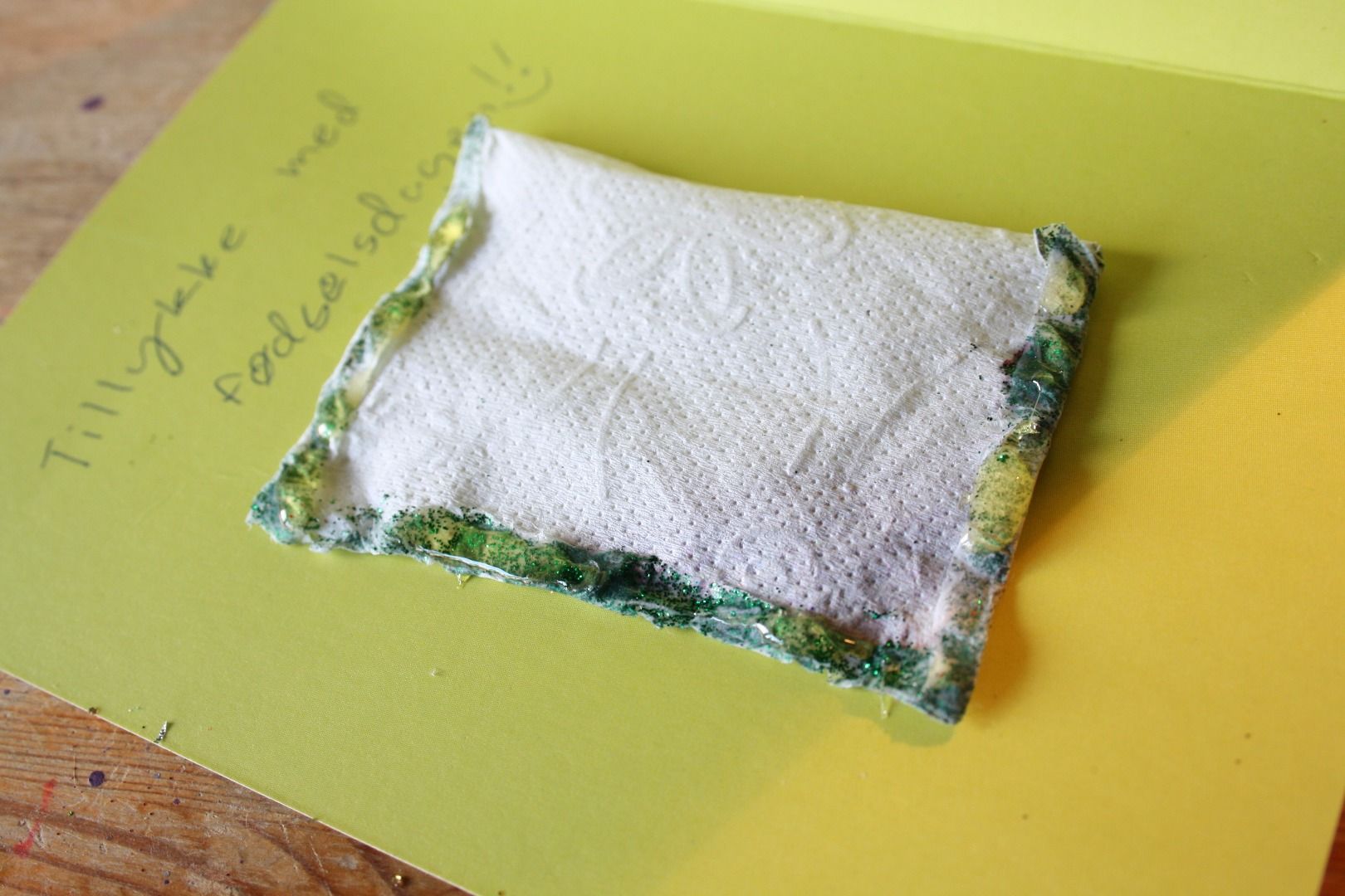 4 Annoying Ways to Use Glitter : 5 Steps - Instructables